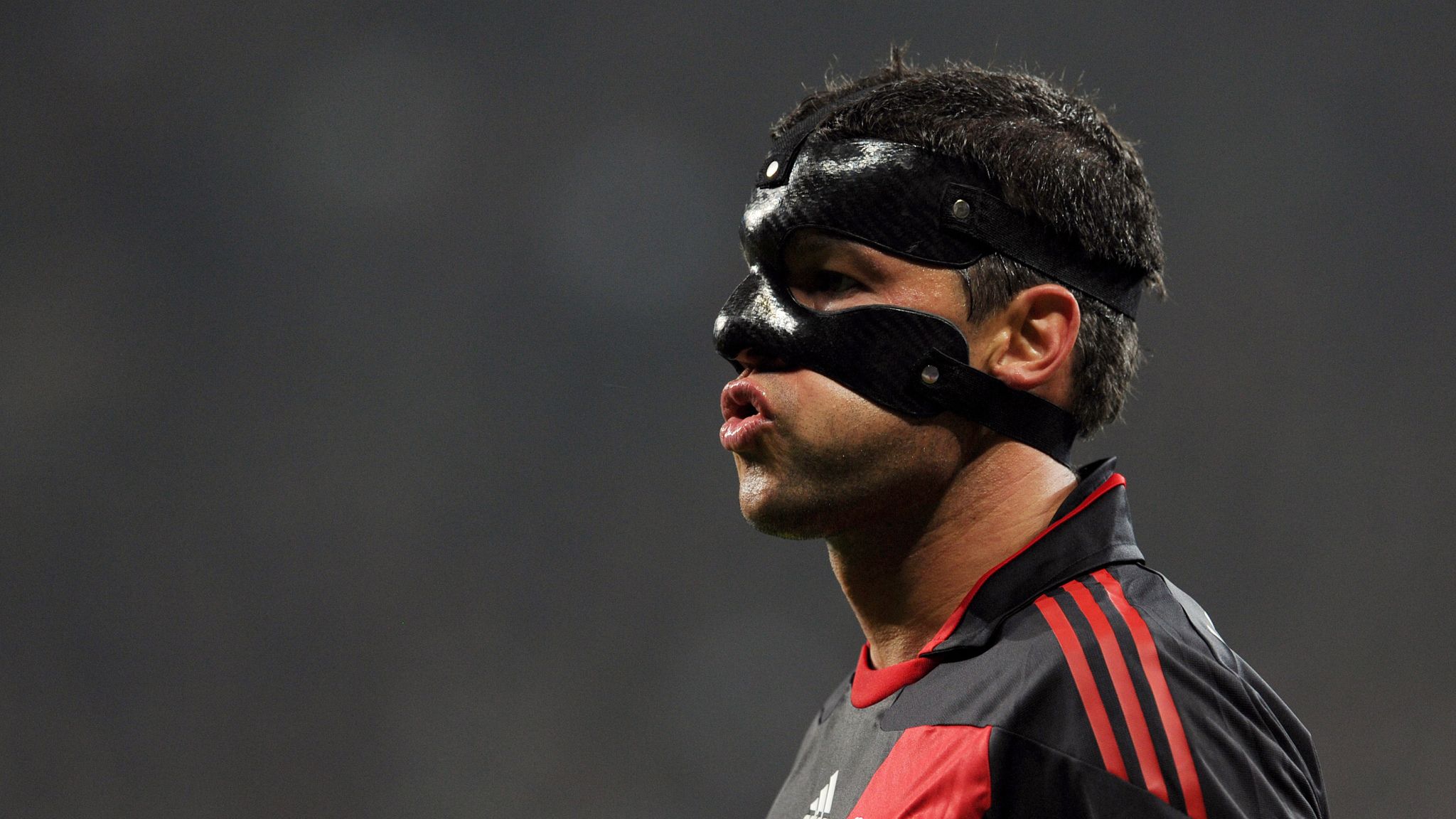 Football's masked men: Paolo Maldini, Fernando Torres, Paul Gascoigne ...