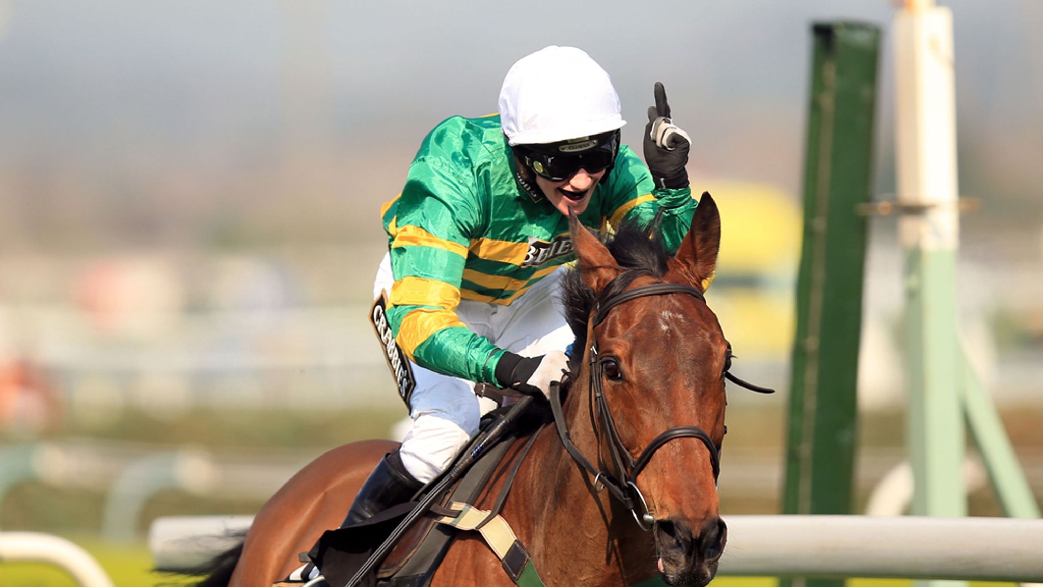 Nina Carberry makes victorious return at Ballinrobe | Racing News | Sky ...