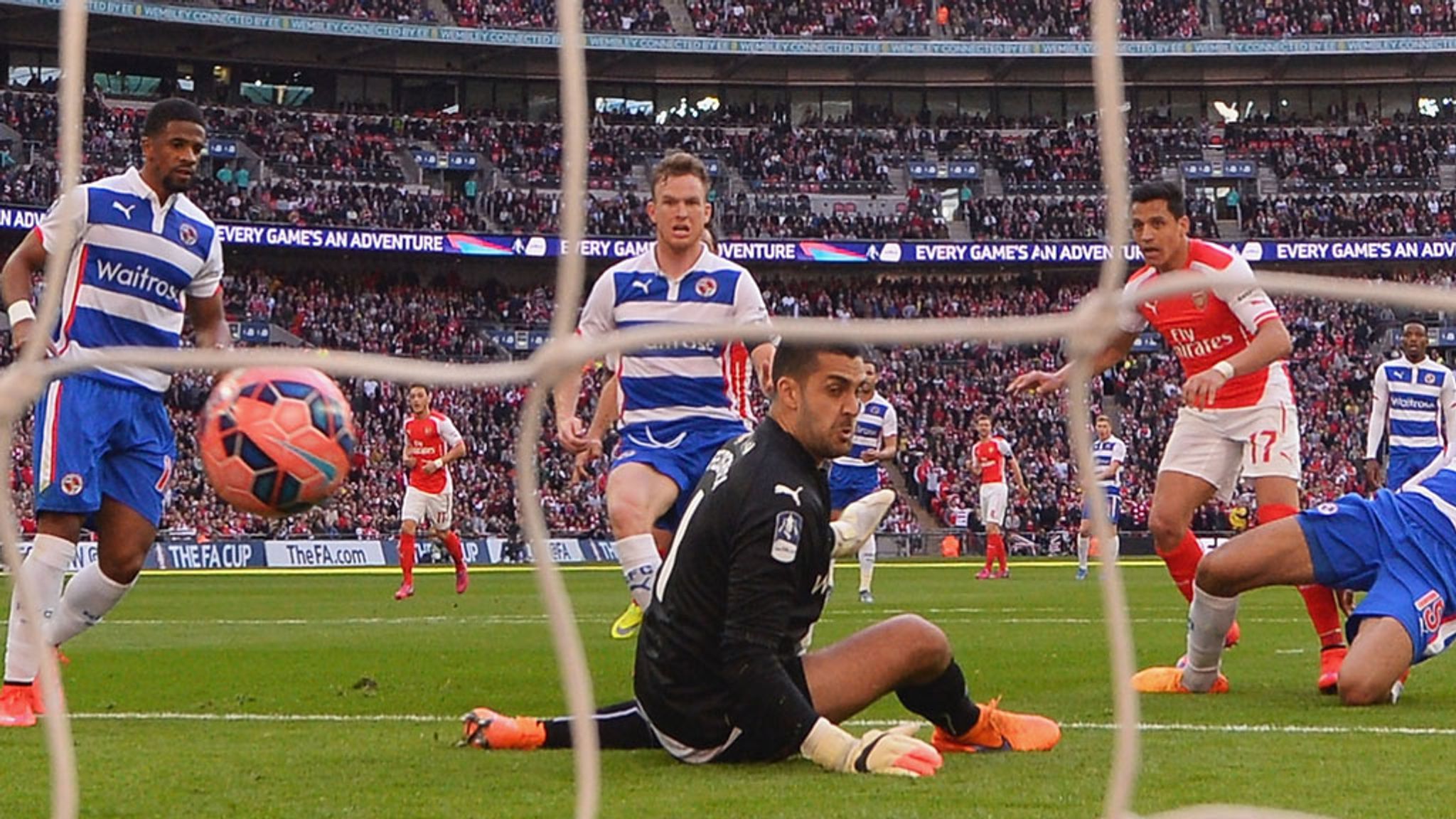 Reading 1 - 2 Arsenal - Match Report & Highlights