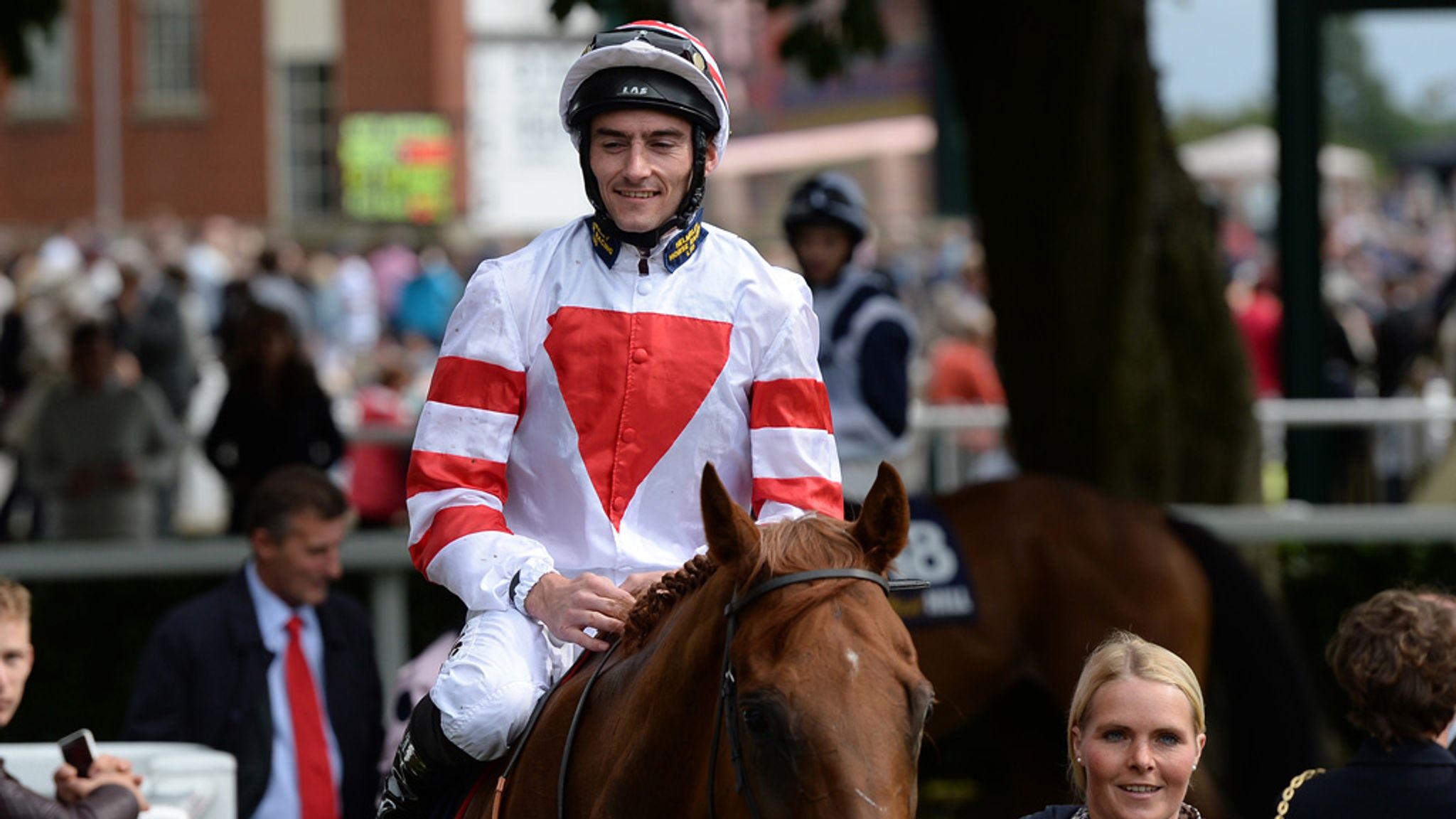 A review of the racing from Ayr where Linda Perratt had a treble ...