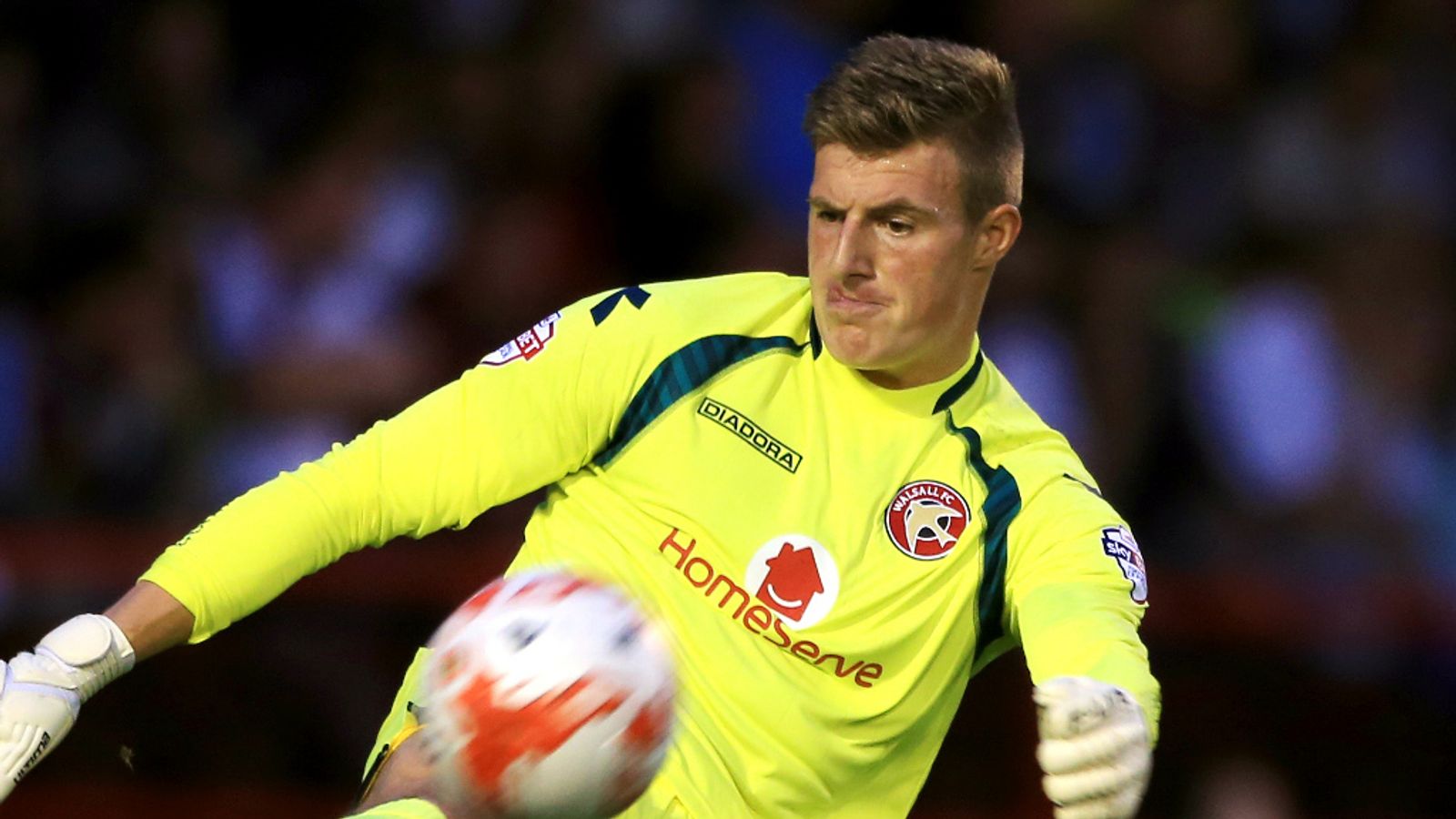 MacGillivray commits to Walsall | Football News | Sky Sports