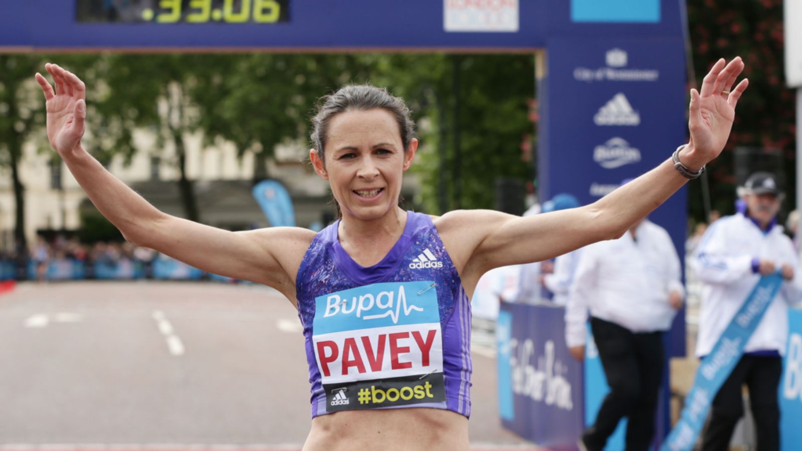 Jo Pavey and Casey Stoney on Queen's Birthday Honours List | Football ...