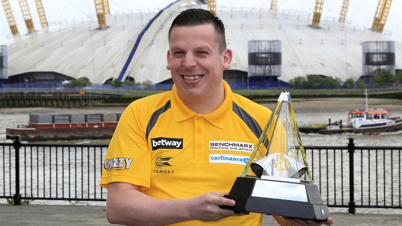 Dave Chisnall set to take on Gary Anderson for place in Premier League ...
