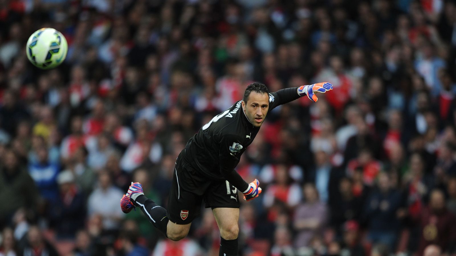 Gary Neville and Jamie Carragher: Arsenal need to buy top goalkeeper ...