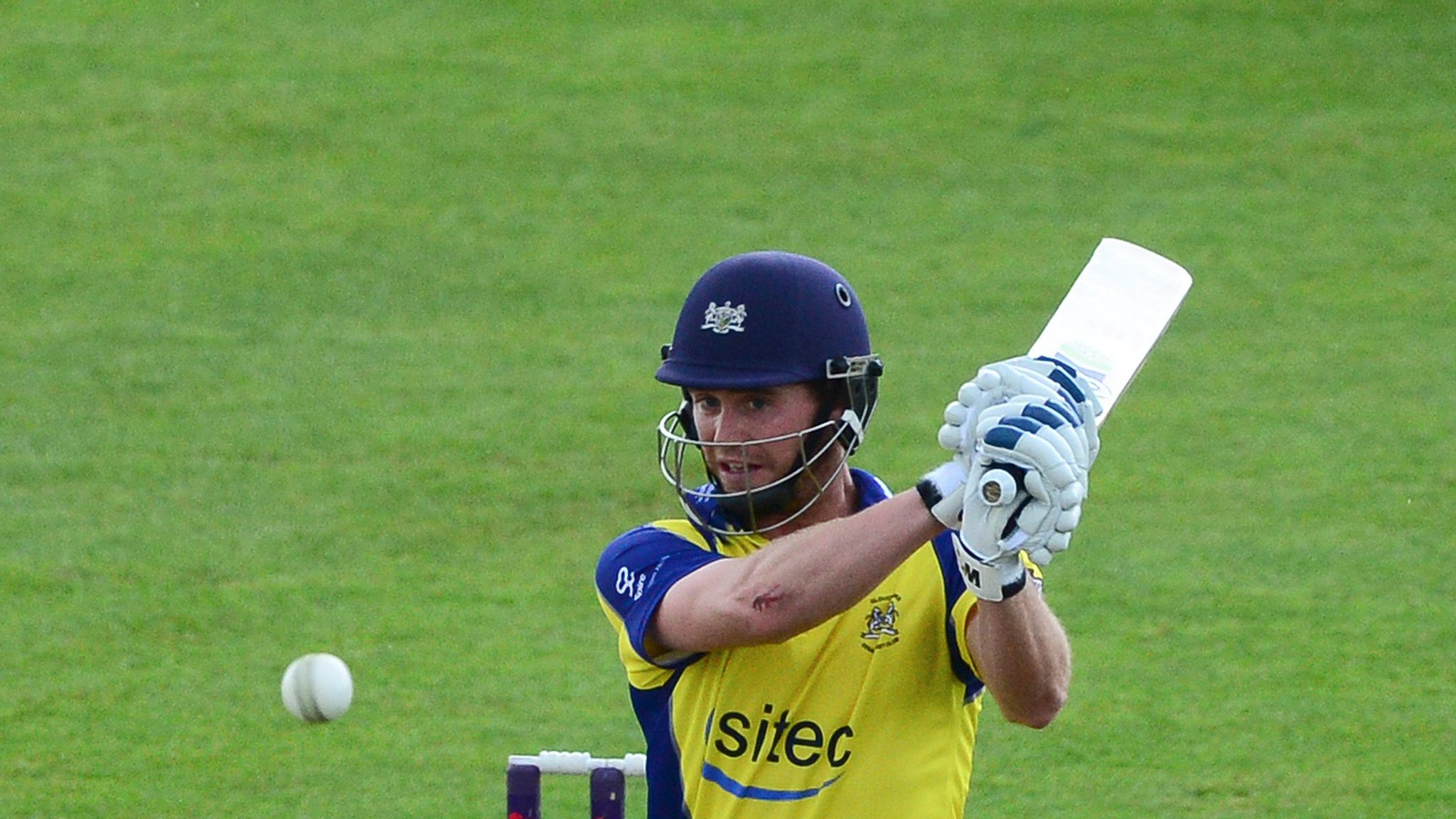 Ian Cockbain signs a new contract with Gloucestershire | Cricket News ...