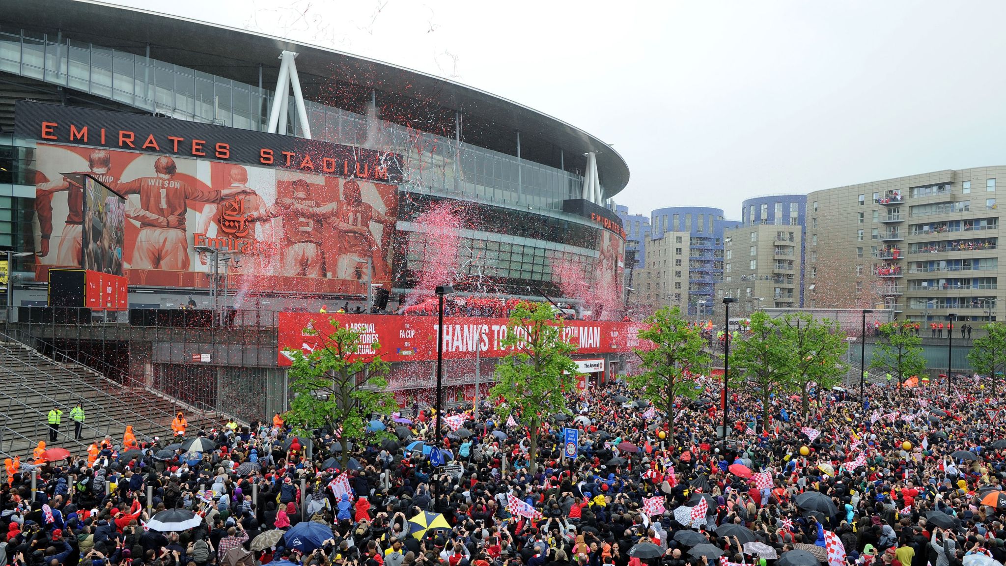 Arsenal warn Chelsea they want the Premier League title as they ...