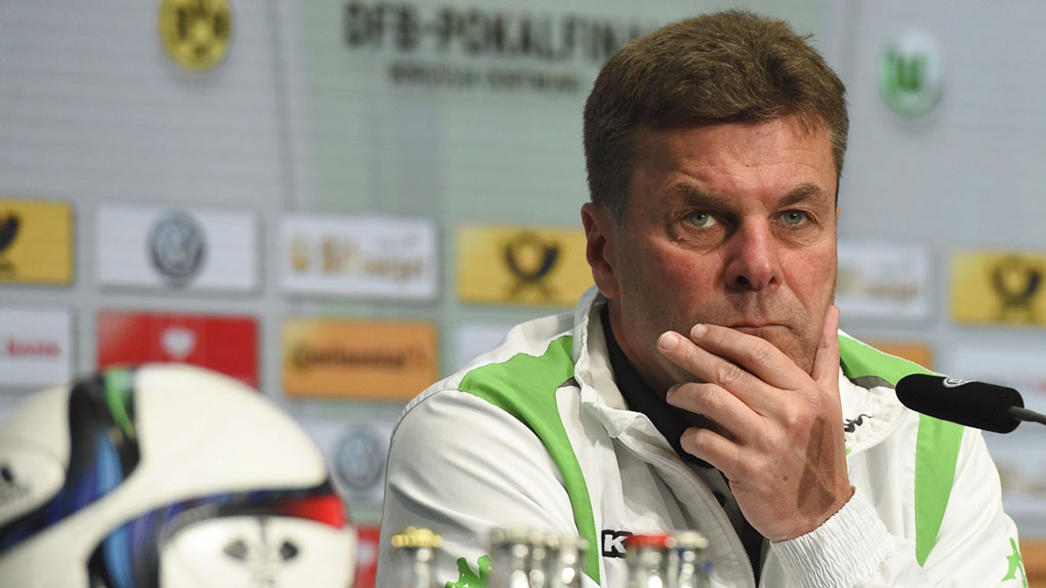 Dieter Hecking signs contract extension with Wolfsburg | Football News ...