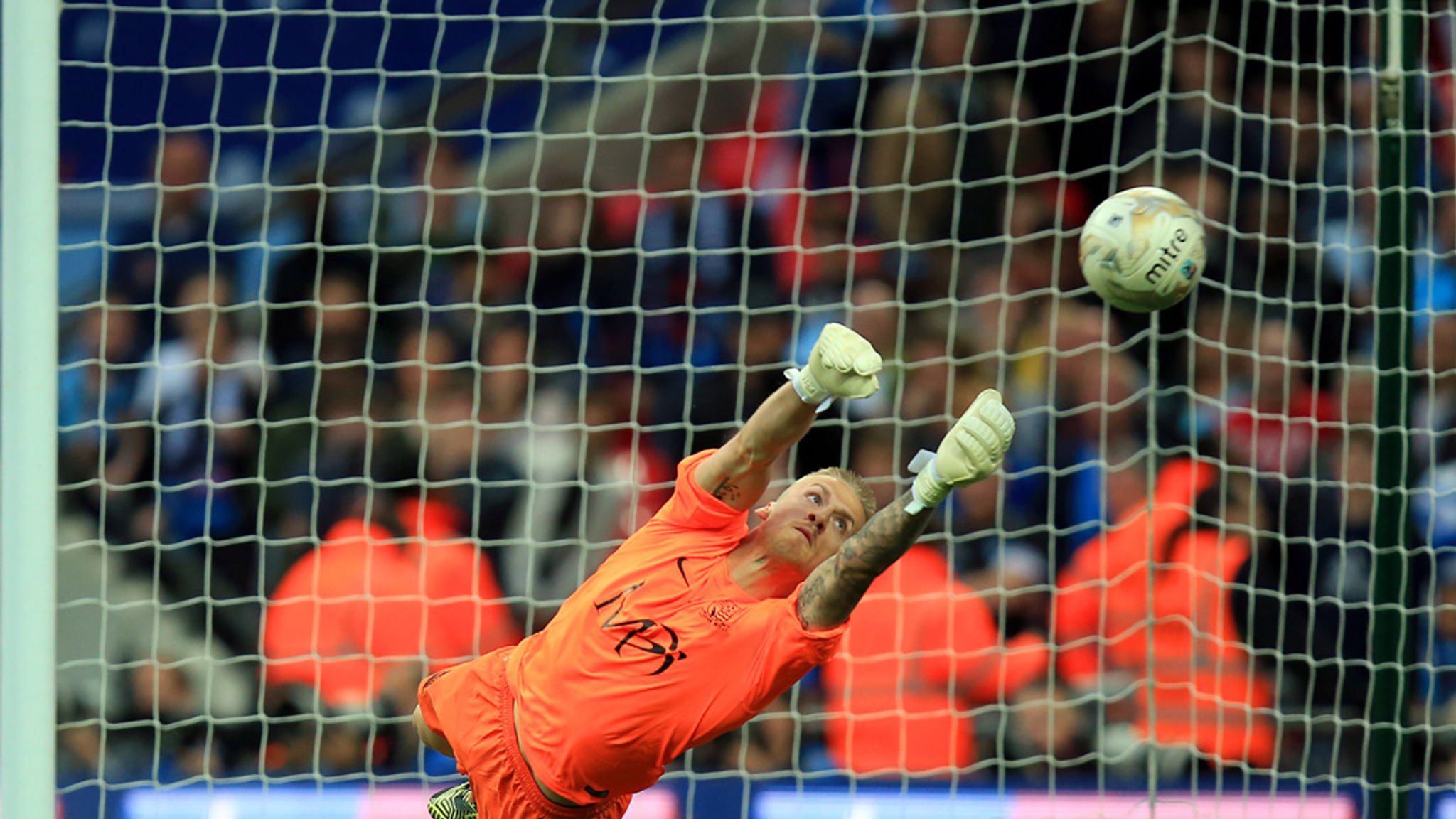 Brentford sign goalkeeper Dan Bentley from Southend United | Football ...
