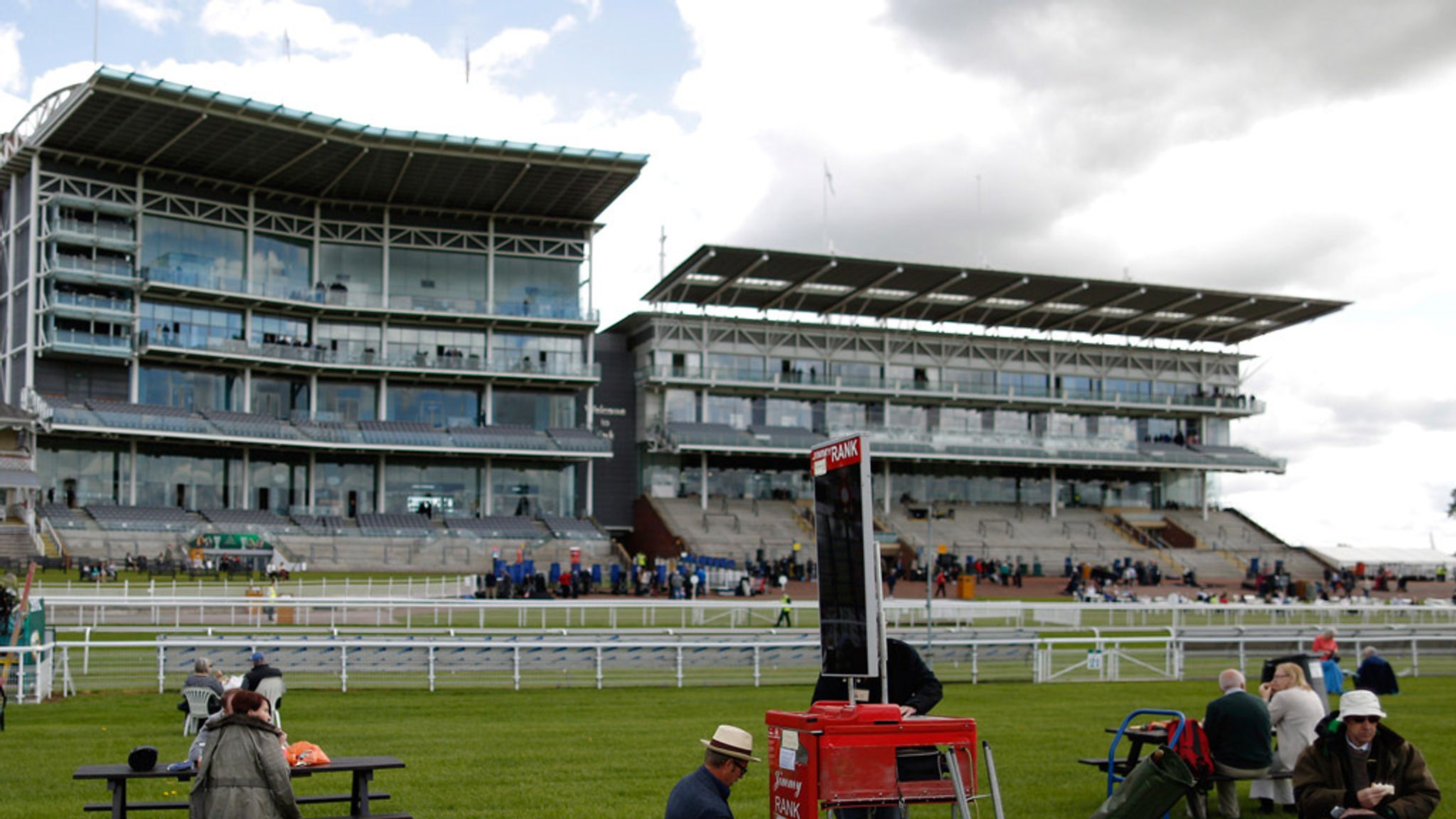 Mahsoob books step up in class | Racing News | Sky Sports