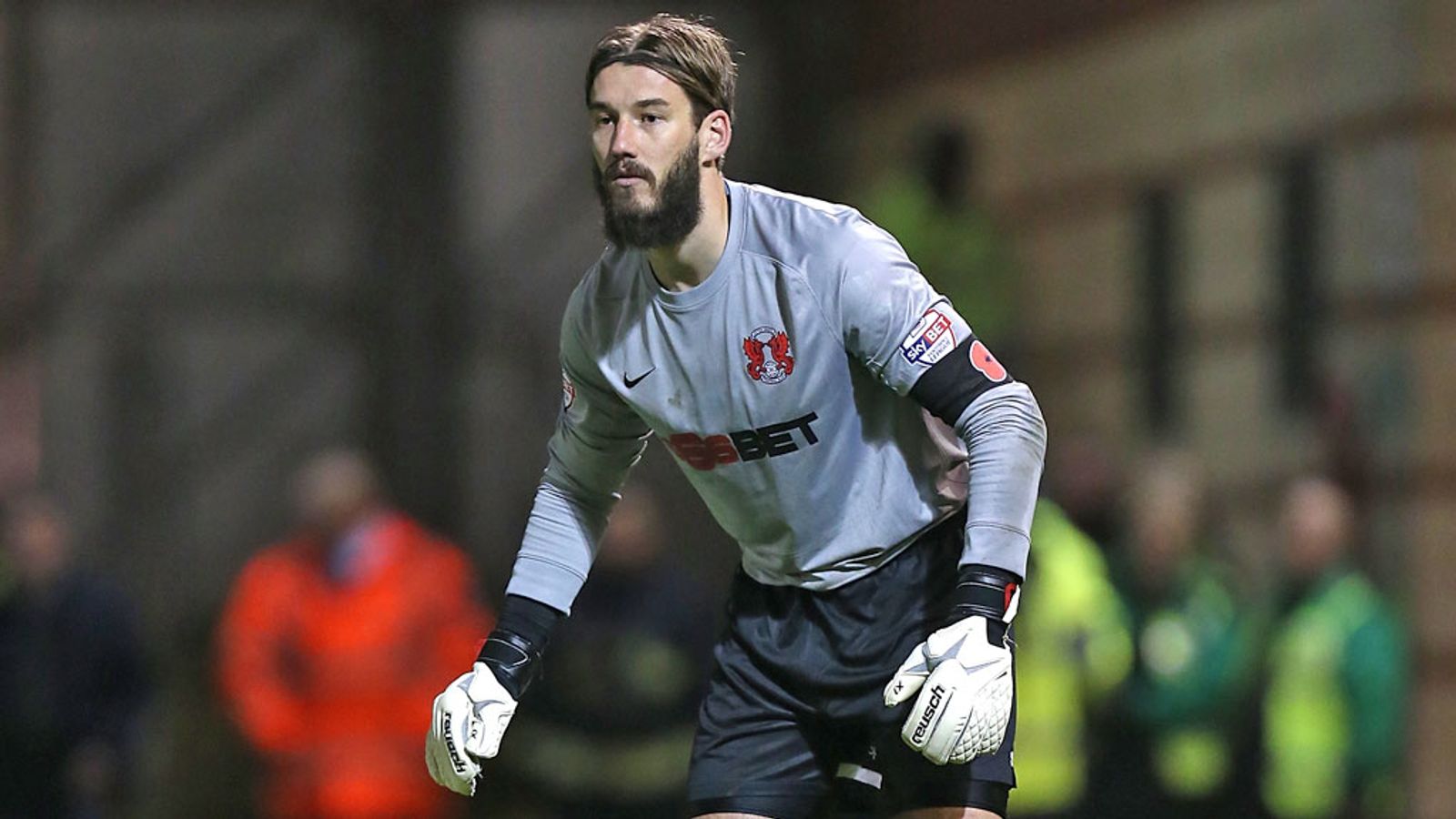 Birmingham bring back goalkeeper Adam Legzdins | Football News | Sky Sports