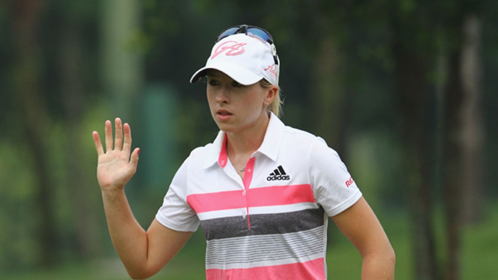 Watch Jodi Ewart Shadoff find the hole via an amazing route | Golf News ...