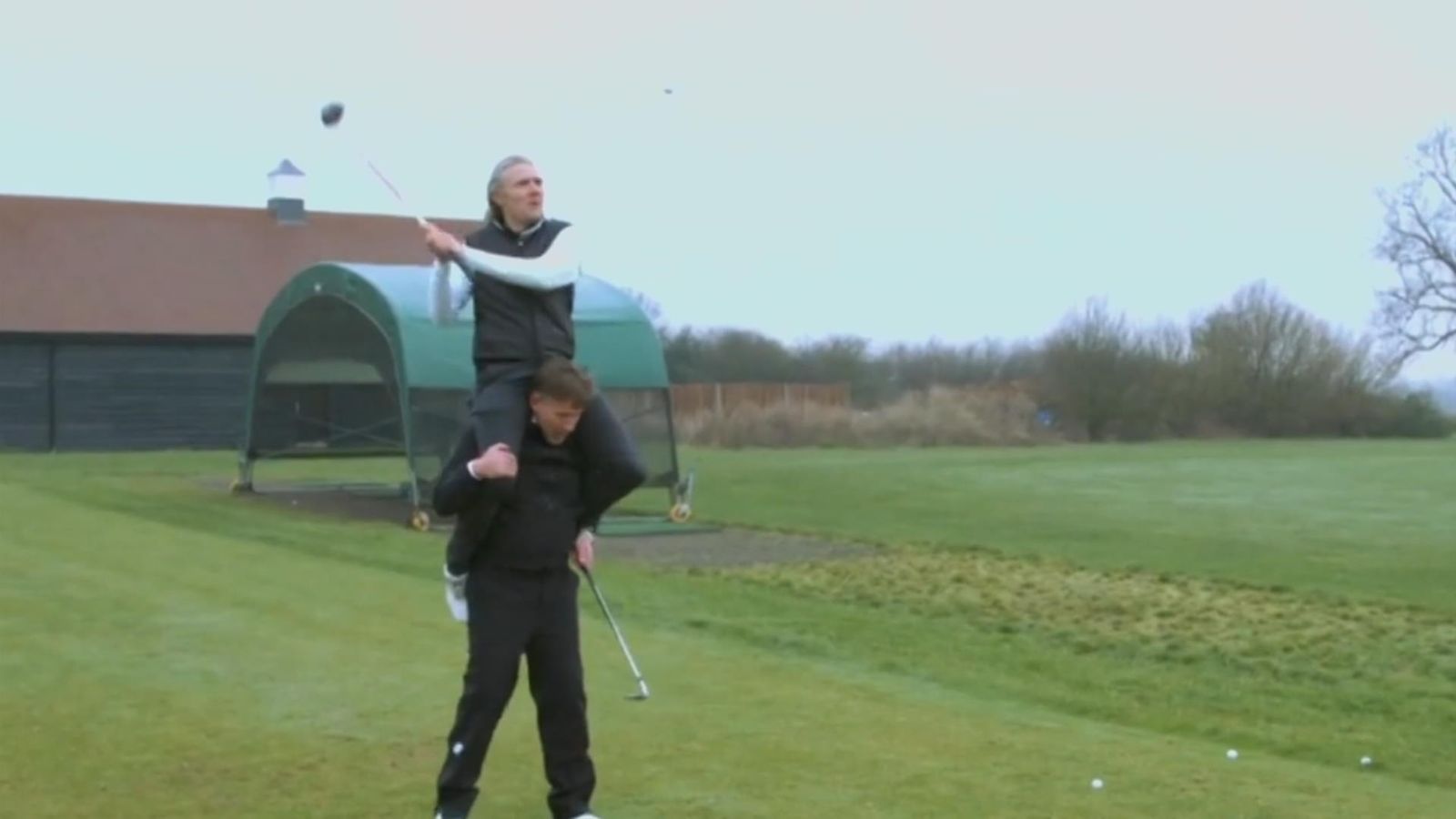 Jimmy Bullard meets world golf trick shot champion Geoff Swain ...