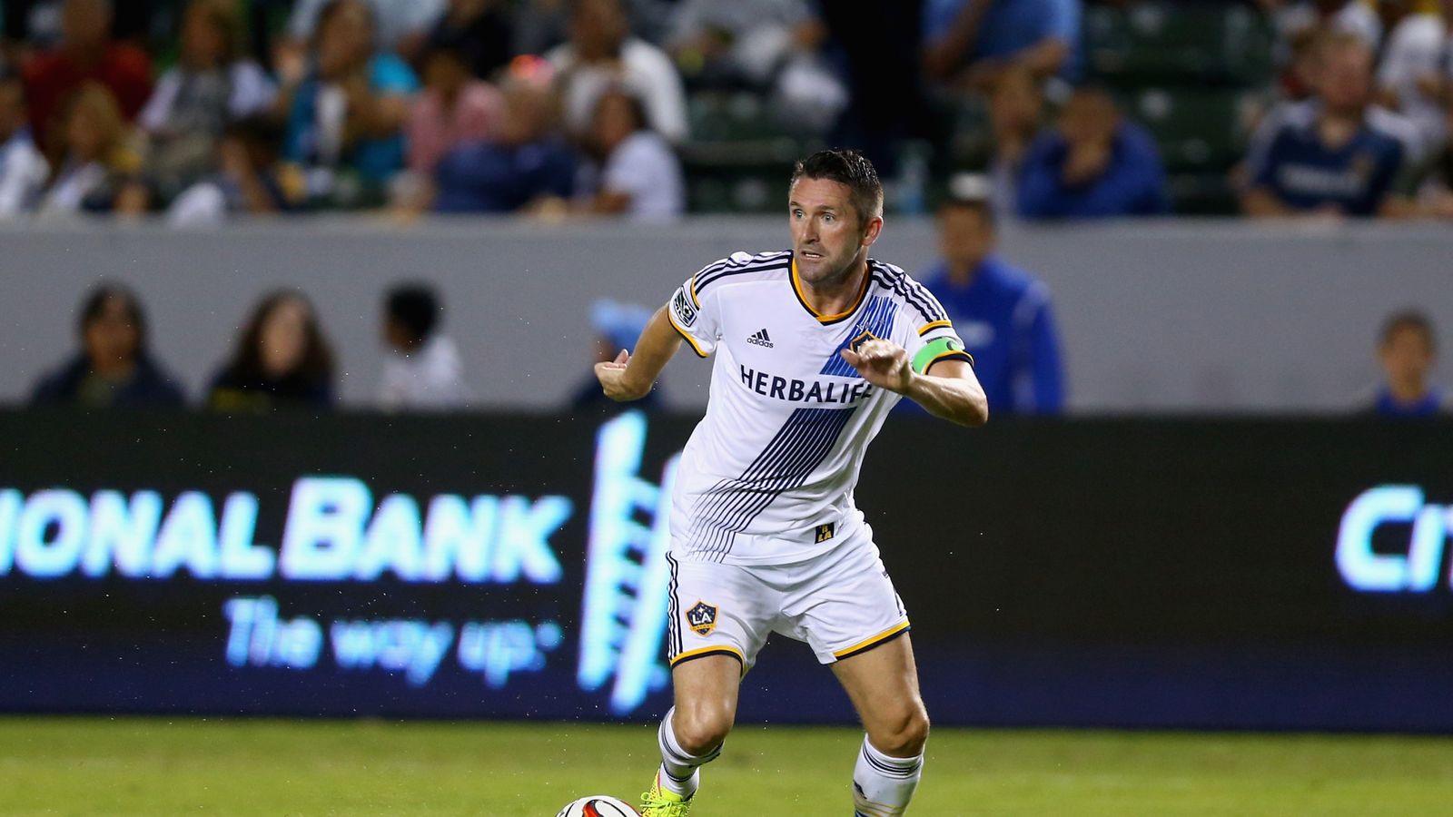 LA Galaxy striker Robbie Keane signs contract extension with MLS club ...