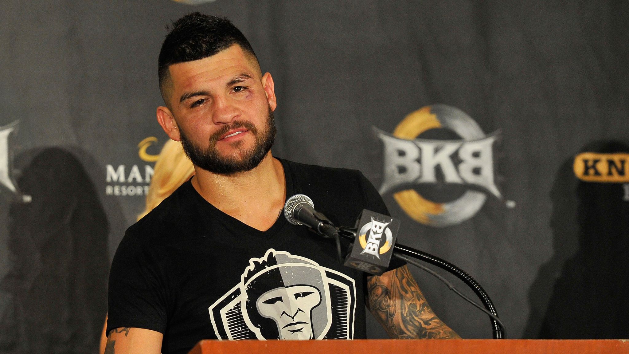 Rocky Fielding takes on Brian Vera in Liverpool so we learn more about the American | Boxing ...