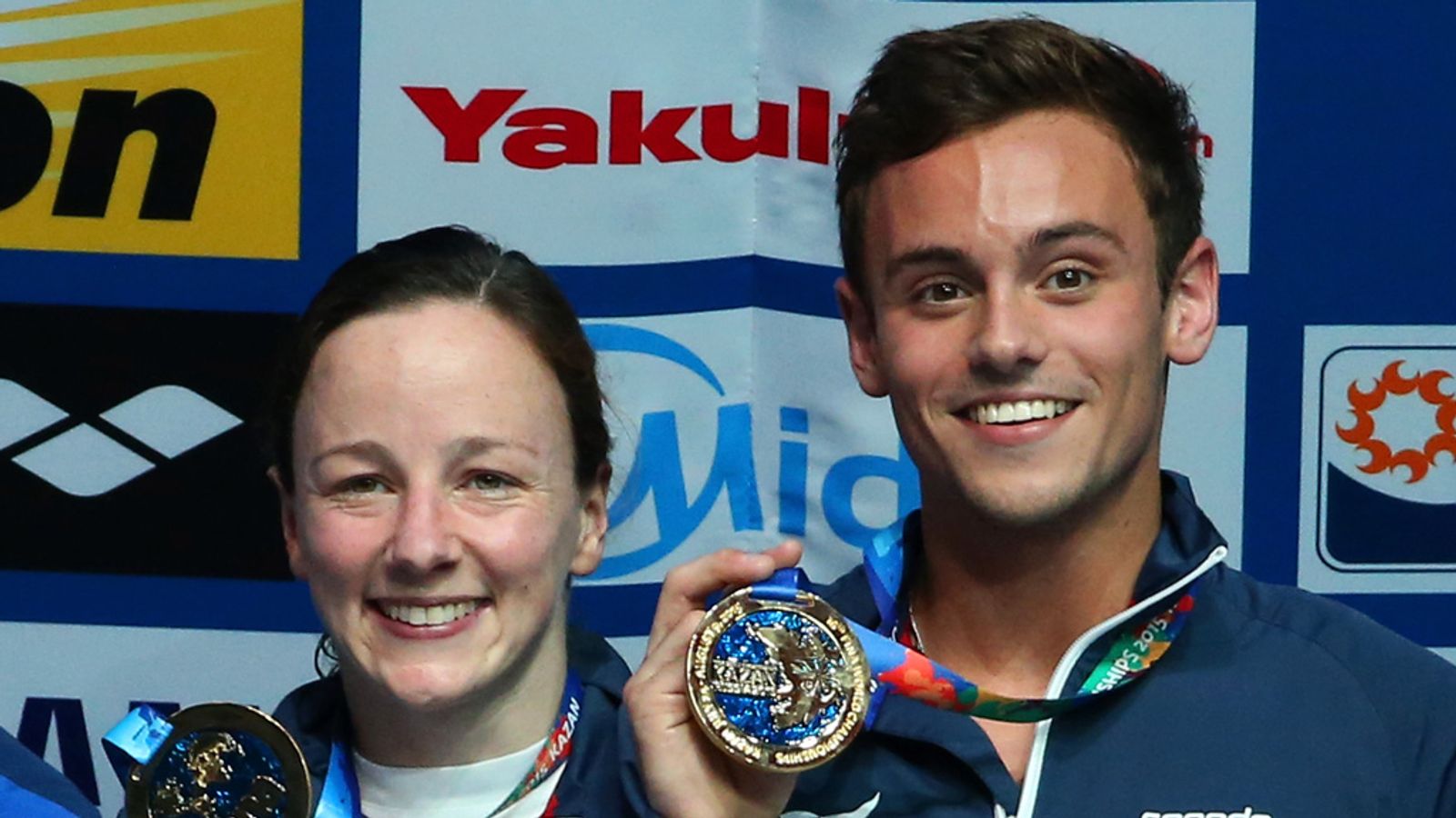 Tom Daley and Rebecca Gallantree win World Championships diving gold ...