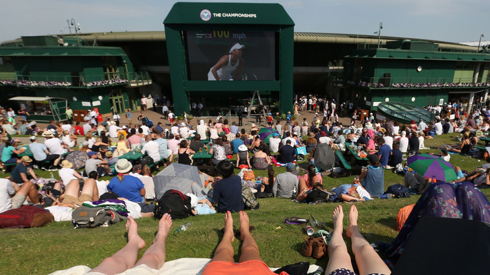 Wimbledon experiences hottest day ever with high of 35.7C | Tennis News ...