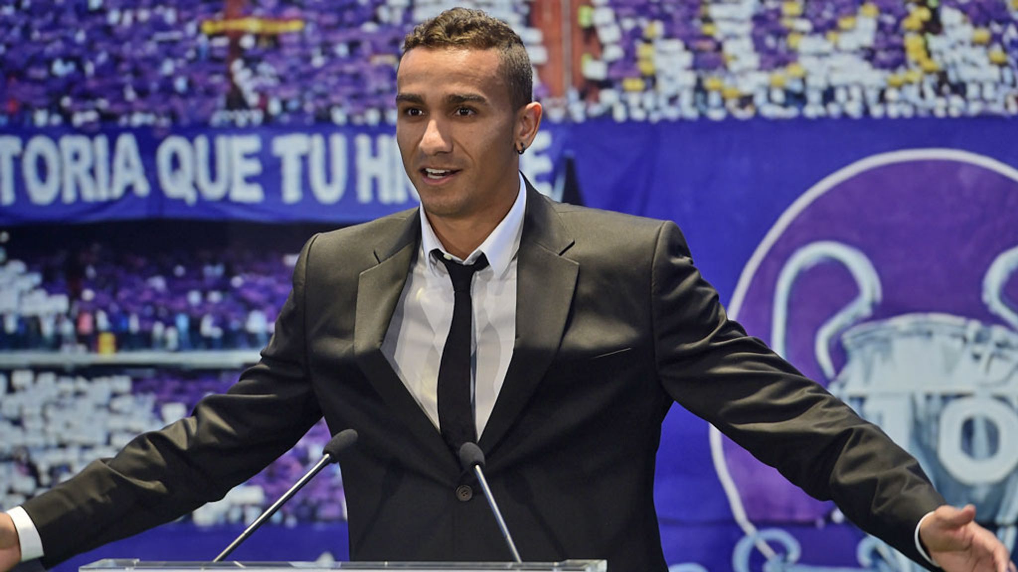 Danilo signs for Real Madrid on six-year deal | Football News | Sky Sports