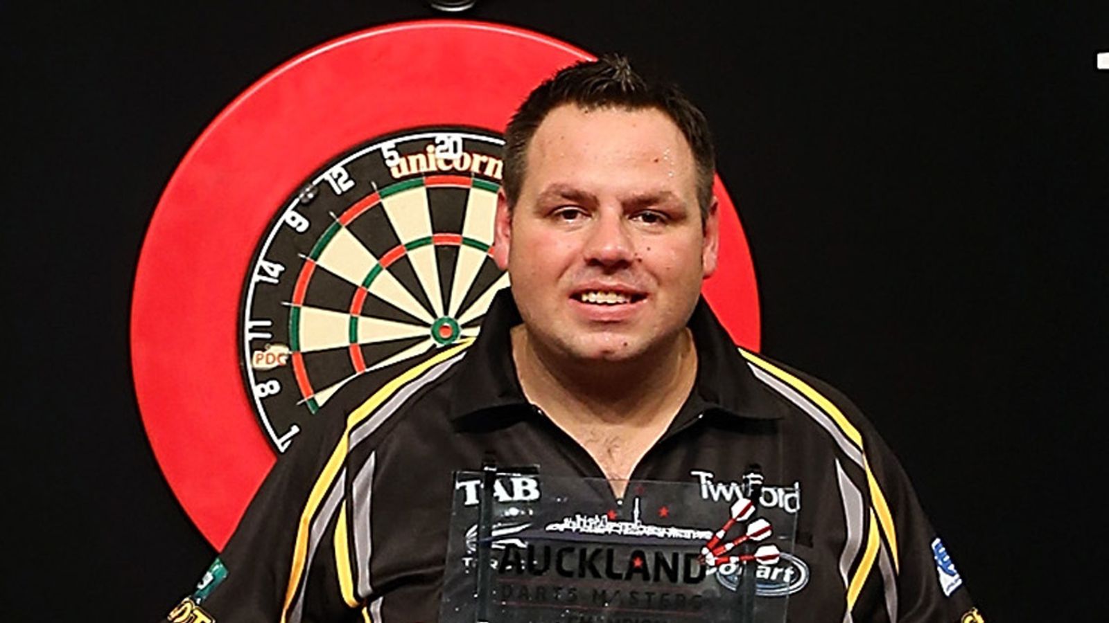 Adrian Lewis defeated Phil Taylor to claim a title in New Zealand ...