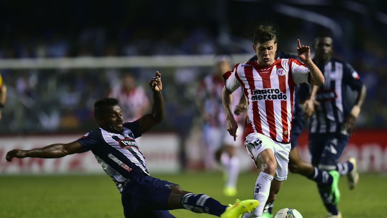 Striker Leandro Rodriguez joins Everton on four-year contract ...