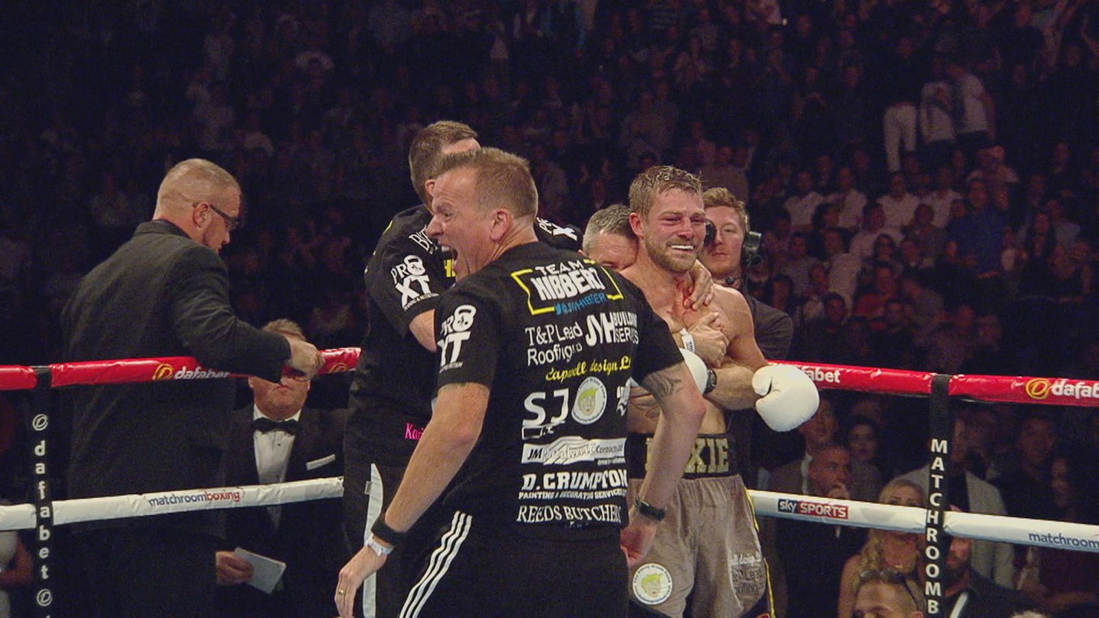 John Wayne Hibbert won the Commonwealth light-welterweight title with a ...