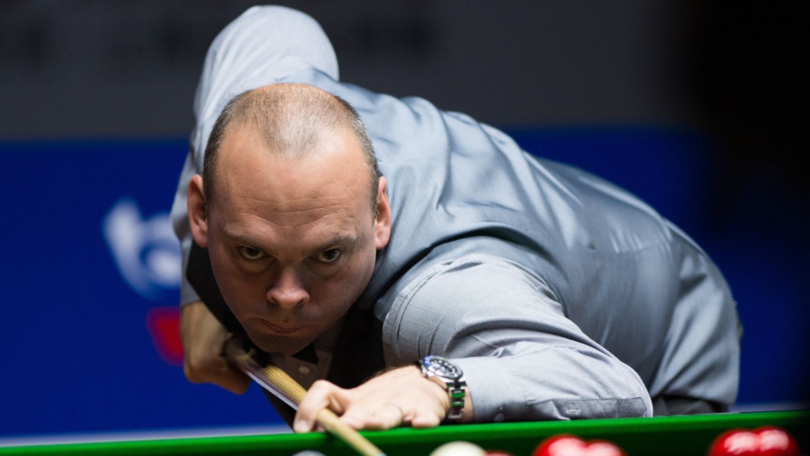 Stuart Bingham's narrow win in Shanghai sets up semi with Judd Trump ...