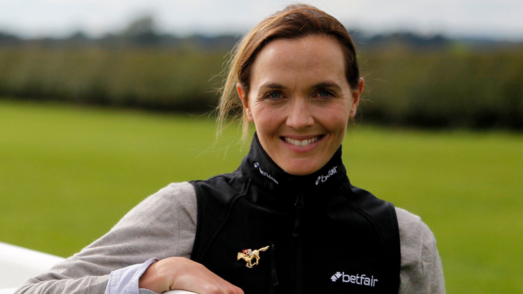 Cycling ace Victoria Pendleton was unseated on her third ride under ...