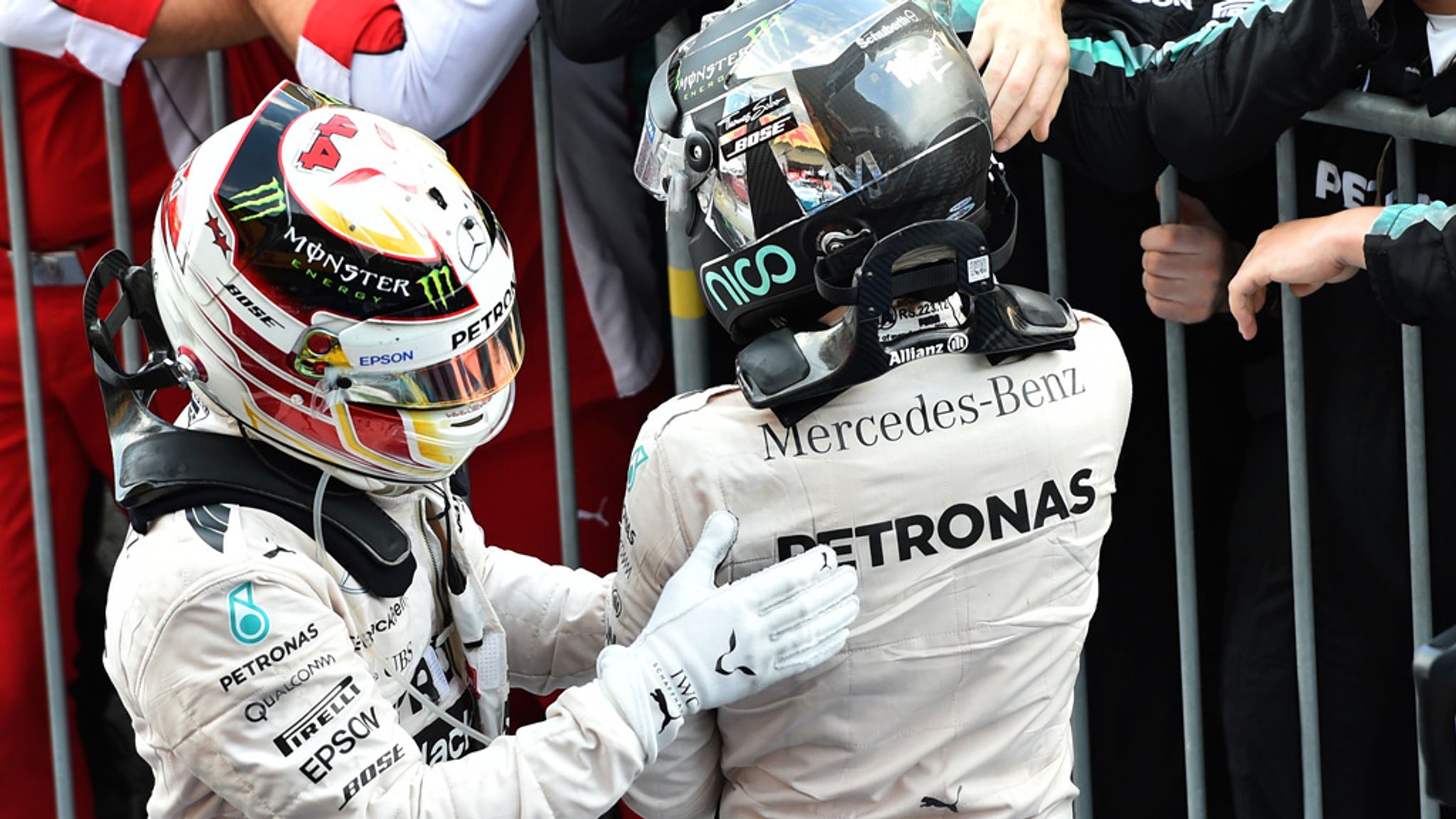 Lewis Hamilton pays tribute to Nico Rosberg at Mercedes' title party ...