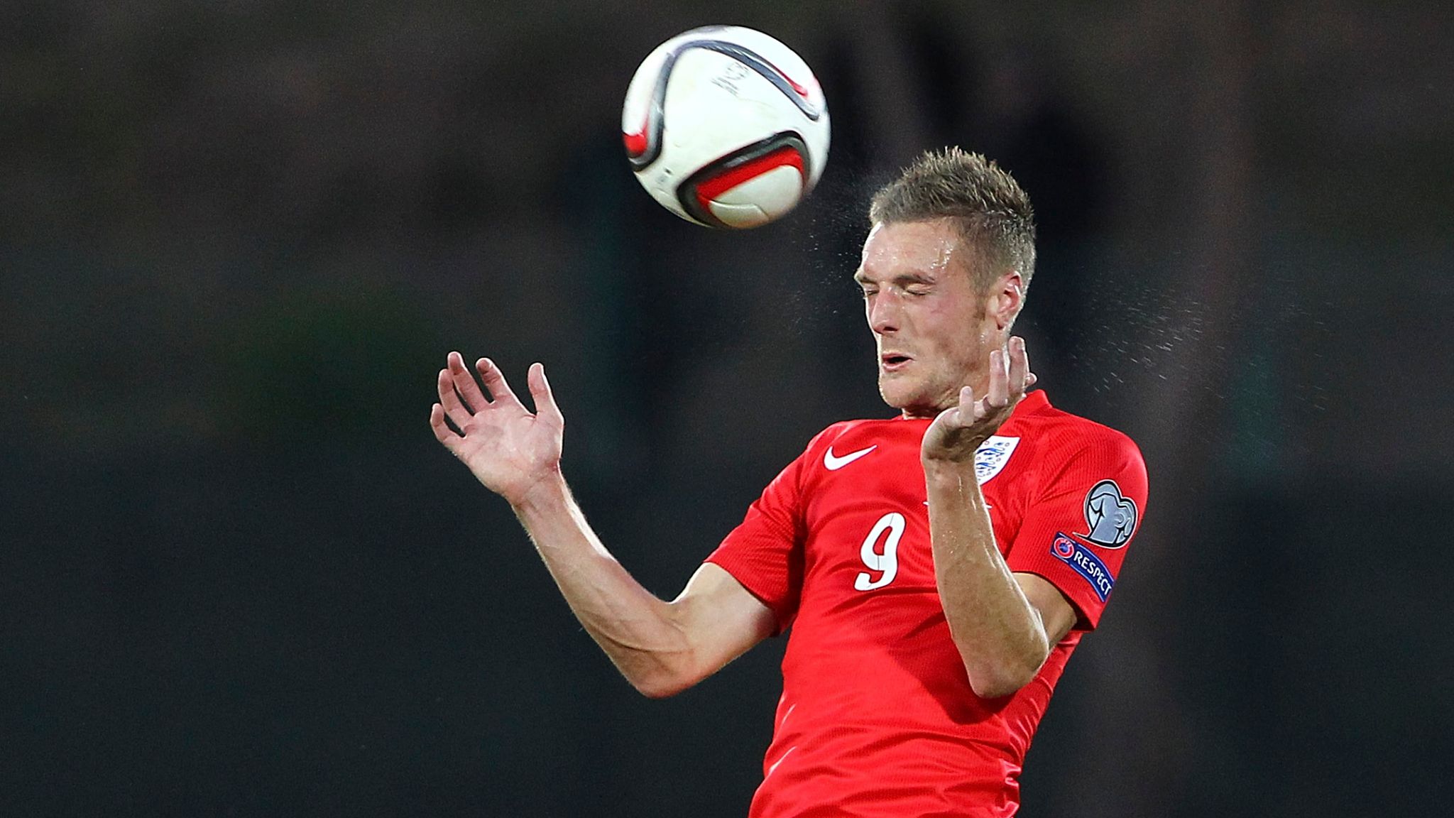 Jamie Vardy ready for England despite broken wrist, Leicester boss says ...