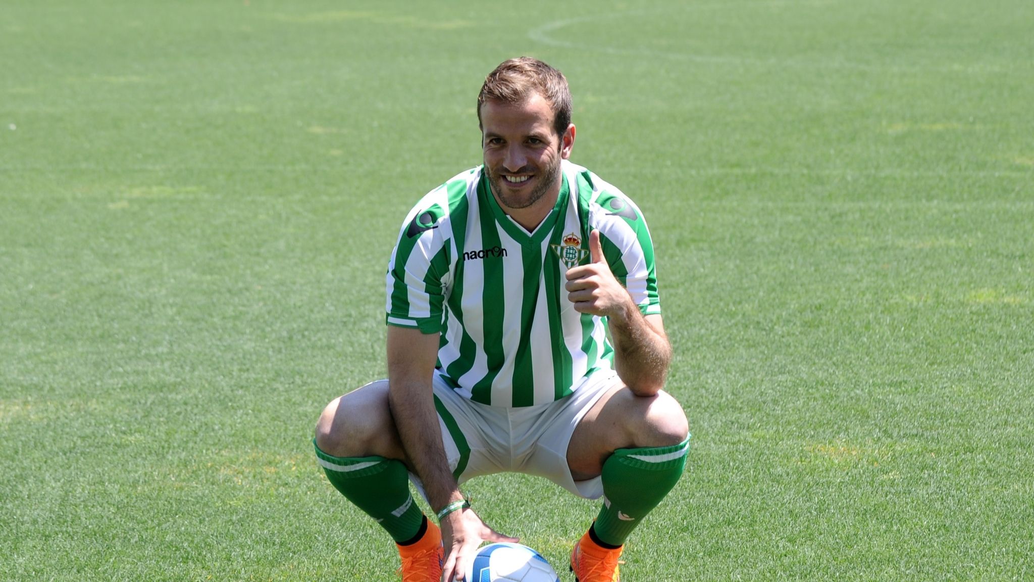 Rafael van der Vaart set for belated La Liga debut for Real Betis ...