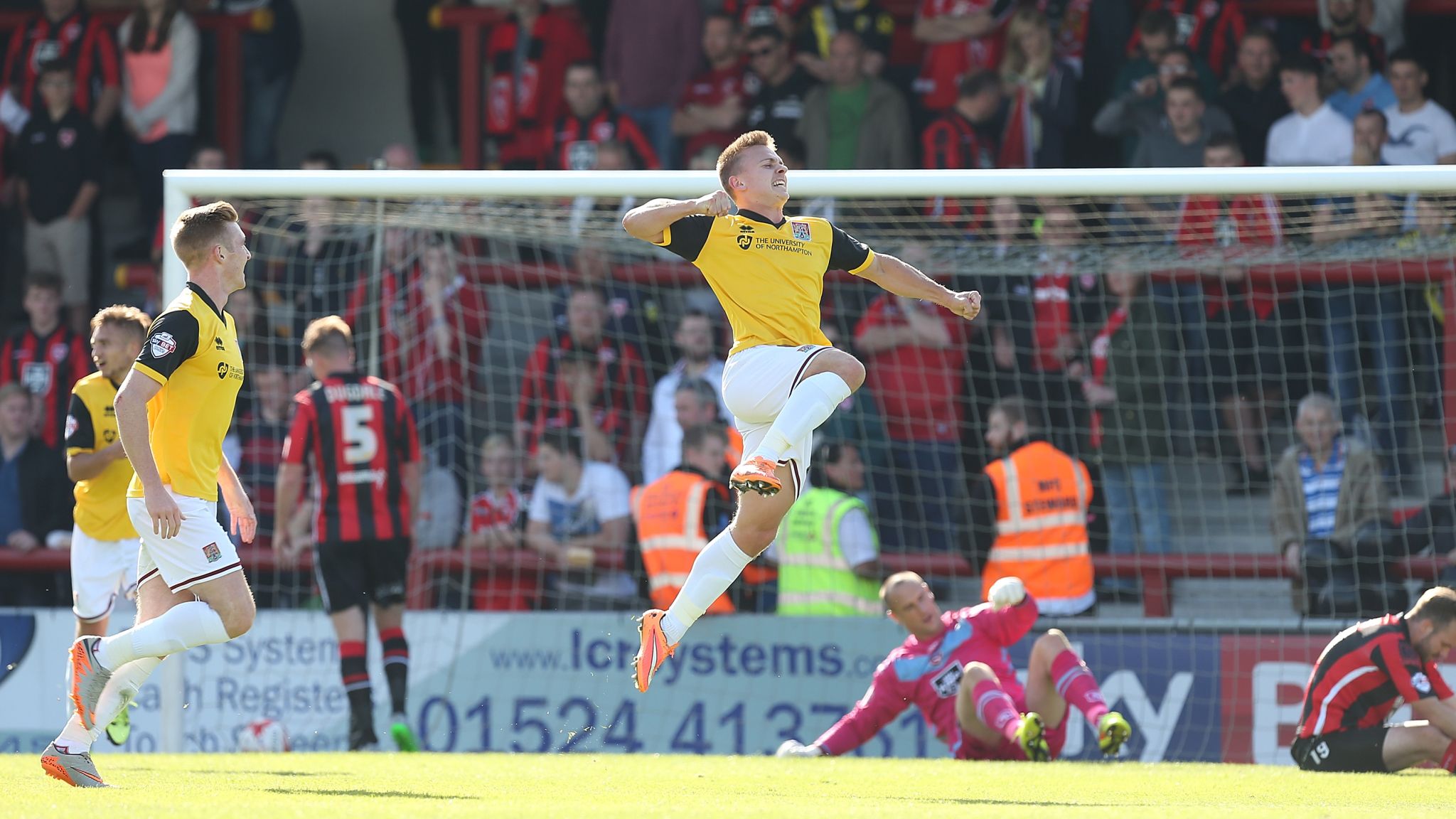 Sam Hoskins signs new Northampton contract | Football News | Sky Sports