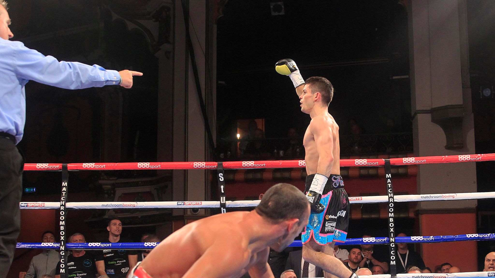 Stephen Smith stops Devis Boschiero to earn IBF title shot | Boxing ...