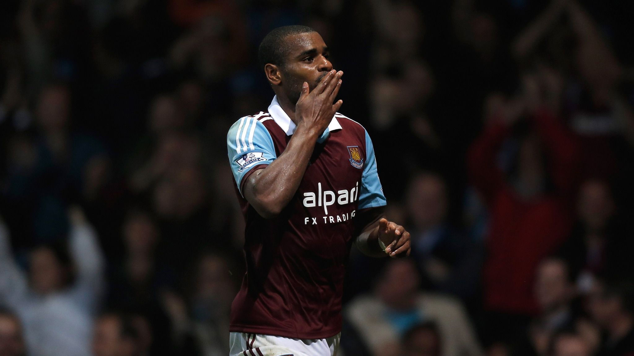 Former West Ham forward Ricardo Vaz Te joins Charlton | Football News ...