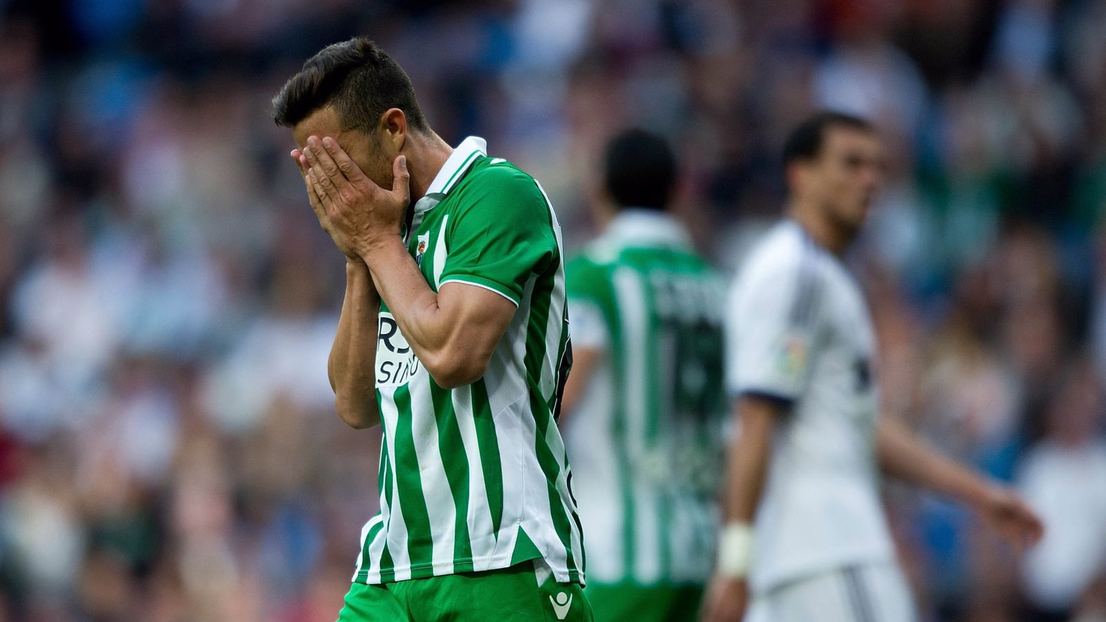 WATCH: Real Betis' Ruben Castro's bizarre miss against Rayo Vallecano ...