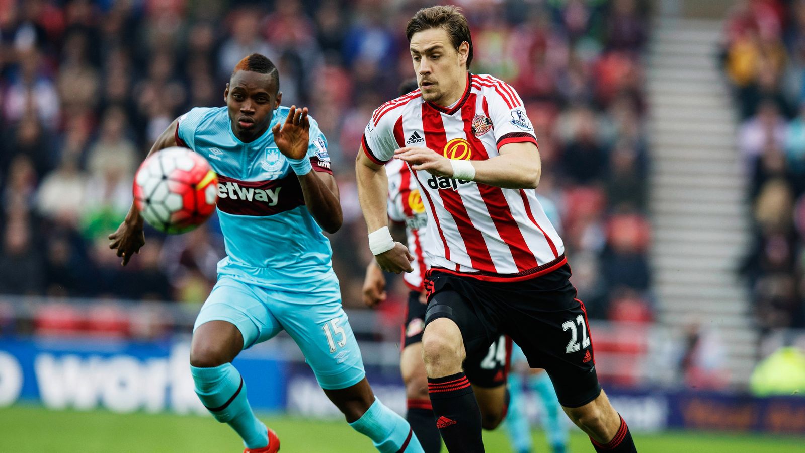 Sebastian Coates joins Sporting Lisbon on loan from Sunderland ...