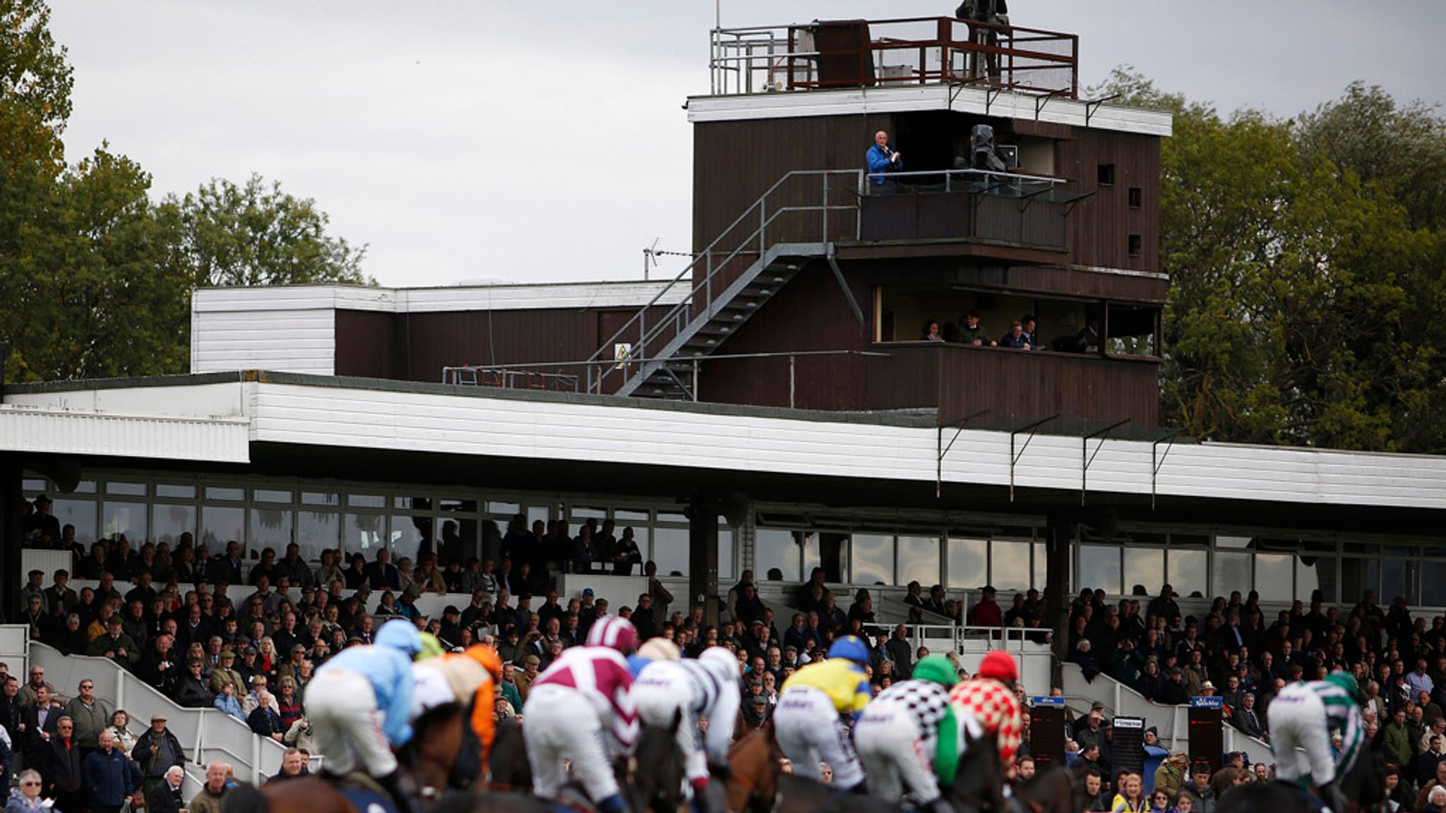 Clock strikes at Huntingdon for Stuart Edmunds | Racing News | Sky Sports