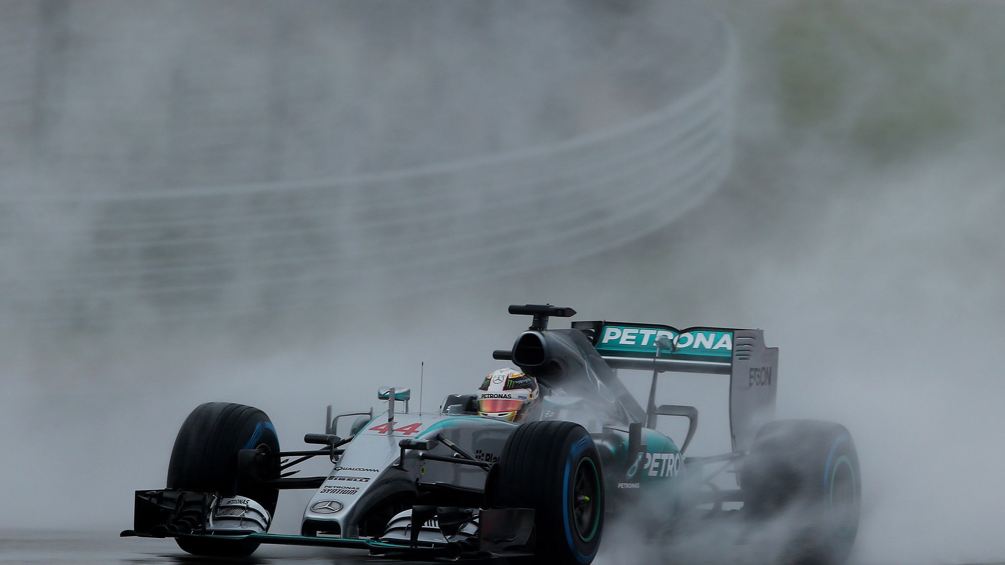 Lewis Hamilton won't chase world title glory in 'do or die' style at ...