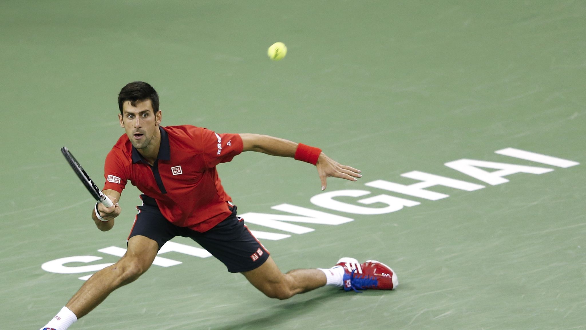 Novak Djokovic v Jo-Wilfried Tsonga in the Shanghai Masters final ...
