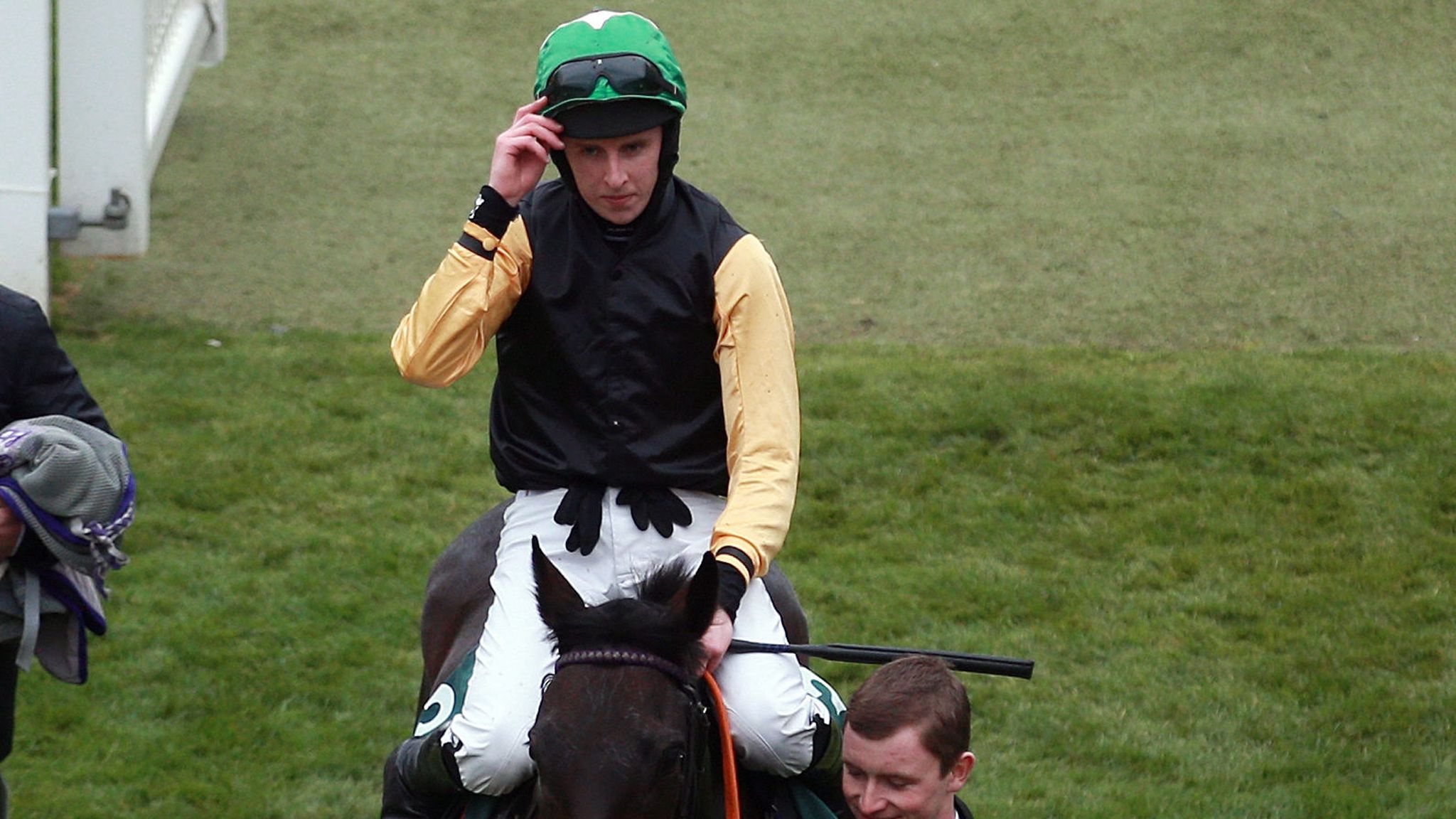 Racing review: Shantou Flyer wins for Colin Bowe at Cheltenham | Racing ...