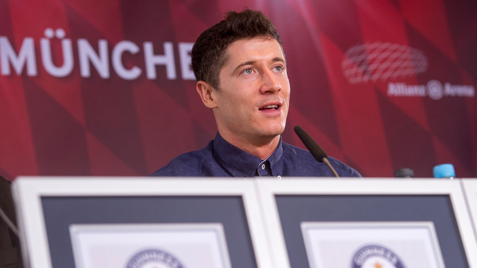 Robert Lewandowski honoured by Guinness Book of Records for five-goal ...