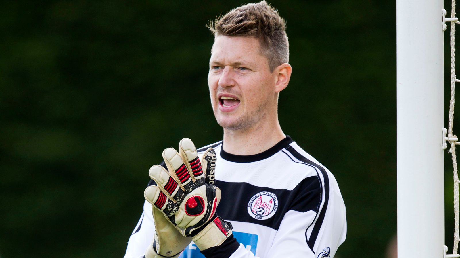 Brechin's Graeme Smith turns up at the wrong stadium, Stenhousemuir ...