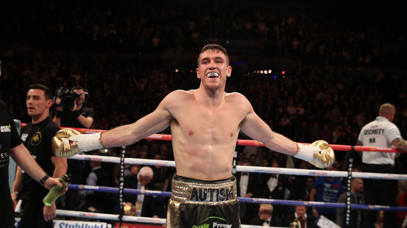 Callum Smith targets world title shot after stopping Rocky Fielding ...