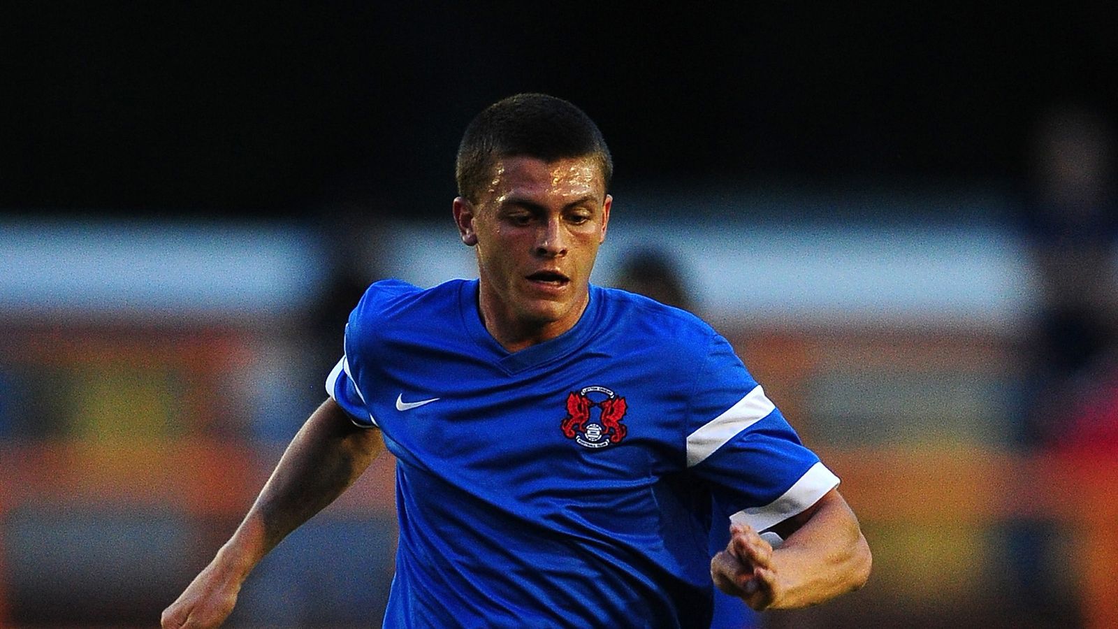 Leyton Orient midfielder Harry Lee has returned to Welling for a second ...