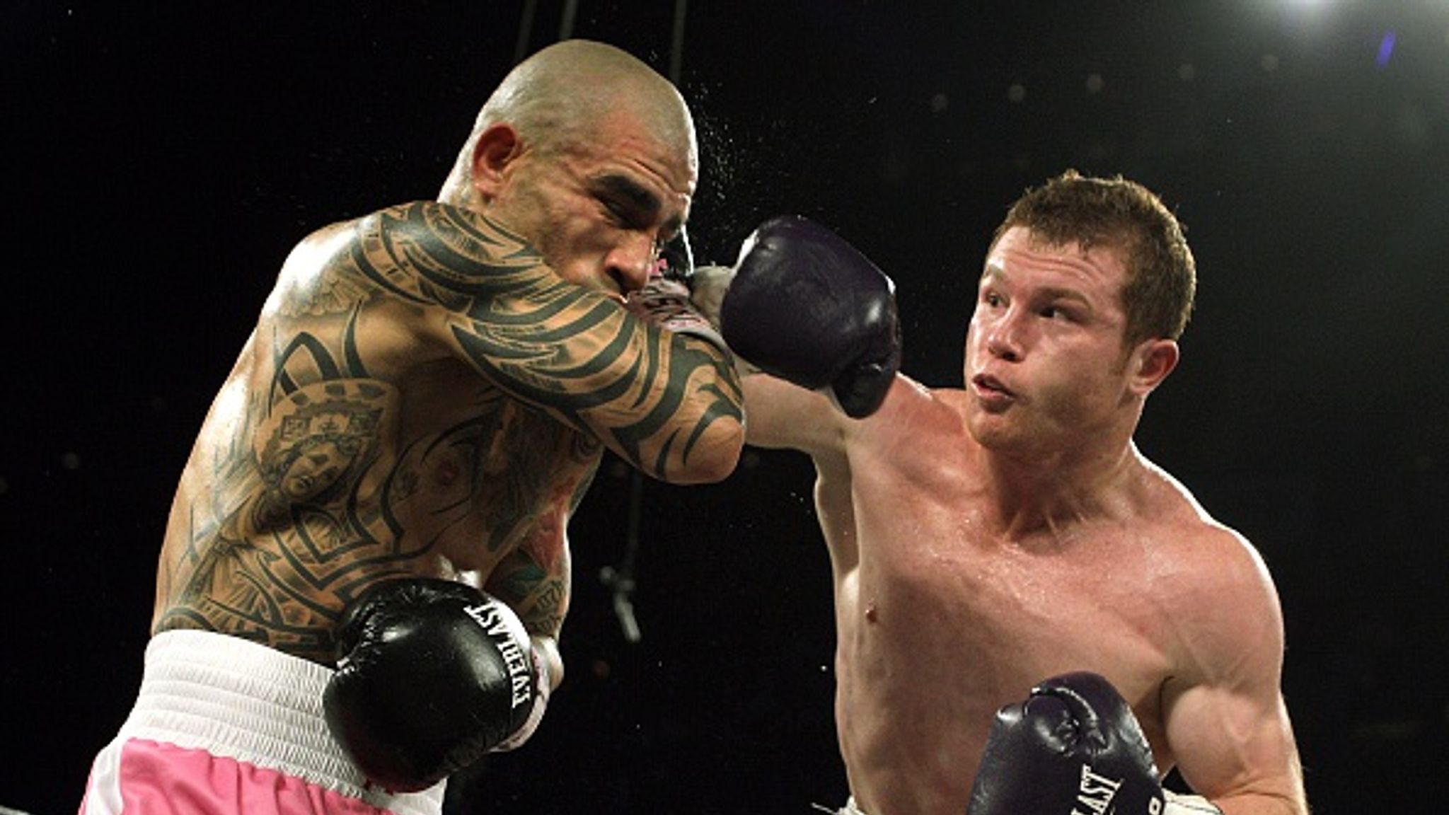 Canelo Alvarez beats Miguel Cotto on points to win WBC world ...
