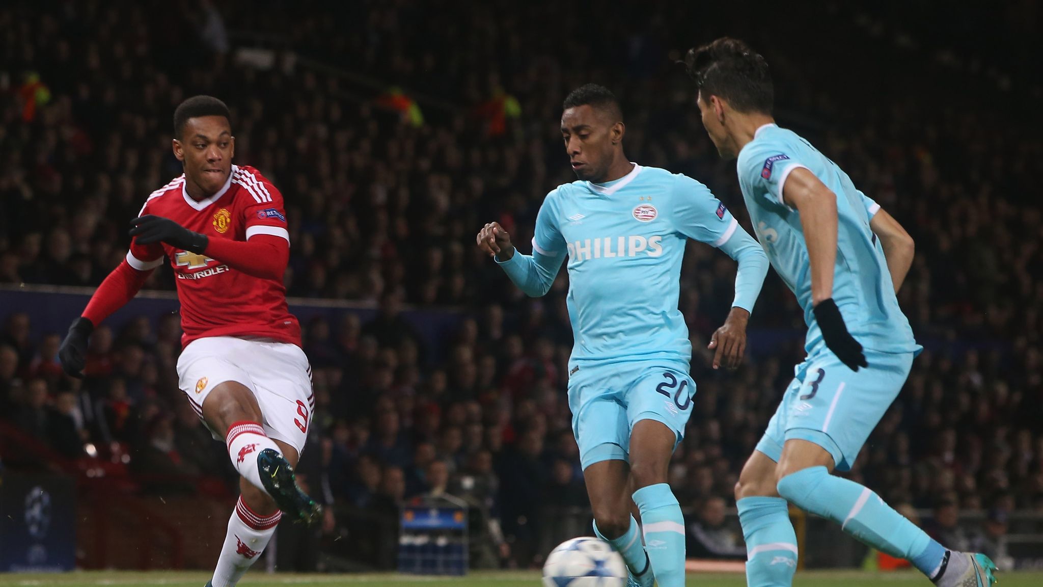 Man Utd 0 - 0 PSV - Match Report & Highlights