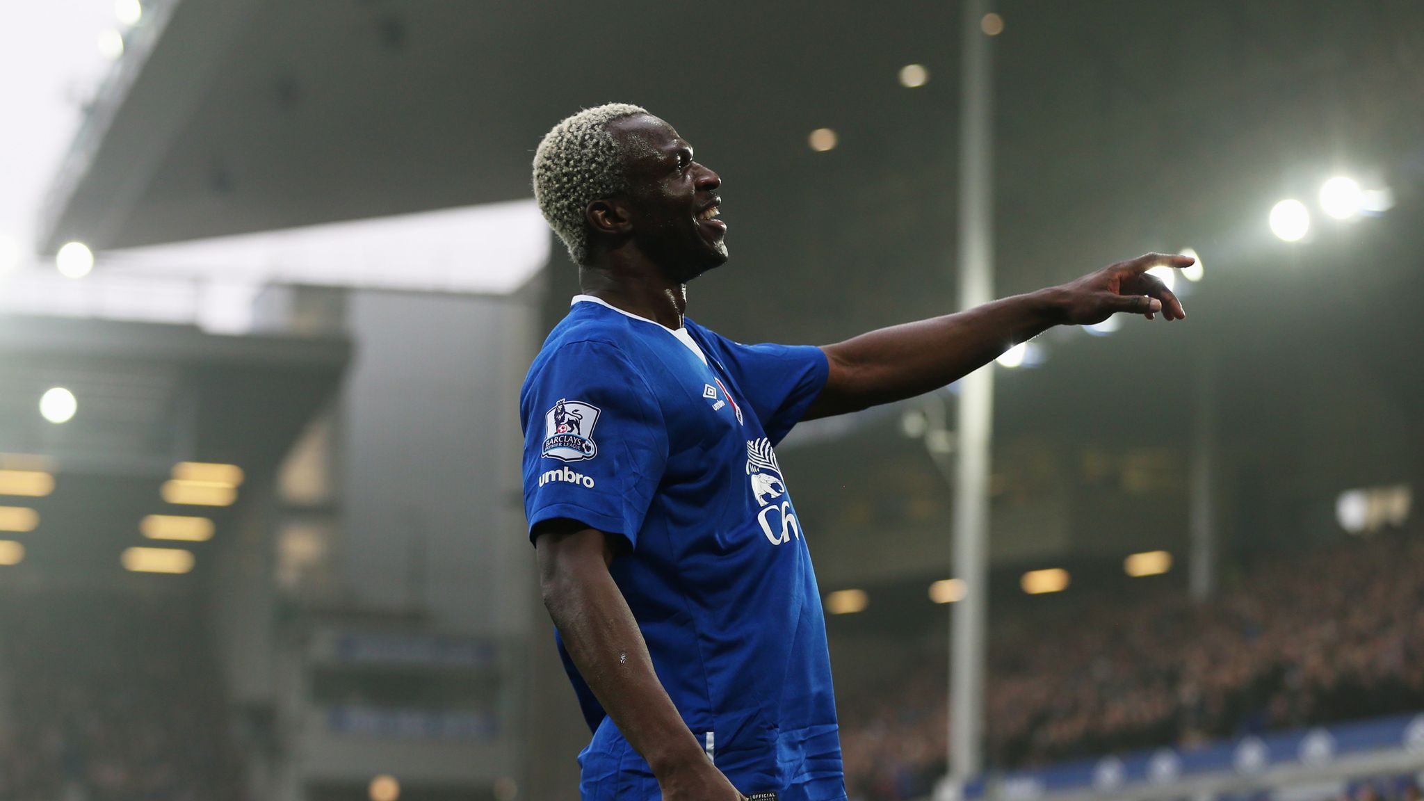 Arouna Kone triggers new Everton deal | Football News | Sky Sports