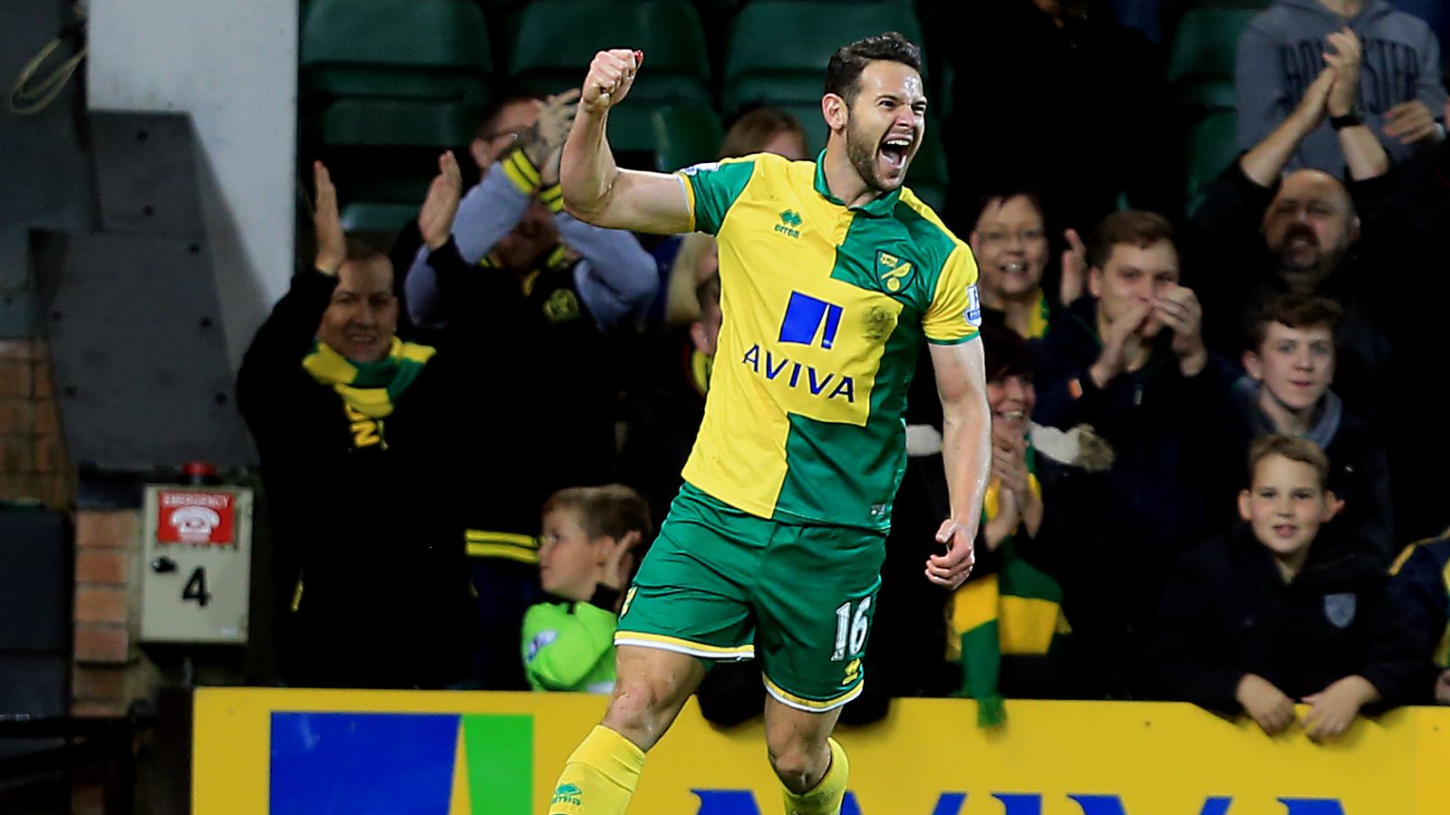 Matt Jarvis to join Norwich City on permanent deal from West Ham ...