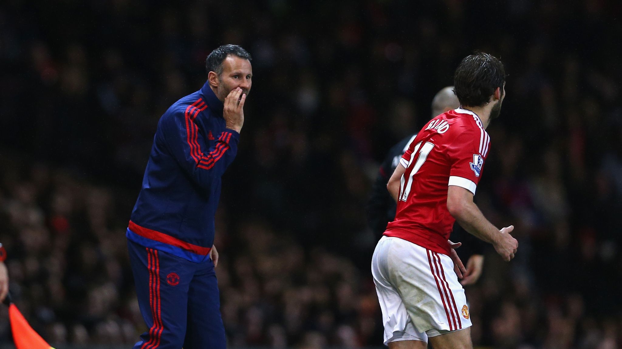 Ryan Giggs deserves Manchester United job, says Steve Round | Football ...