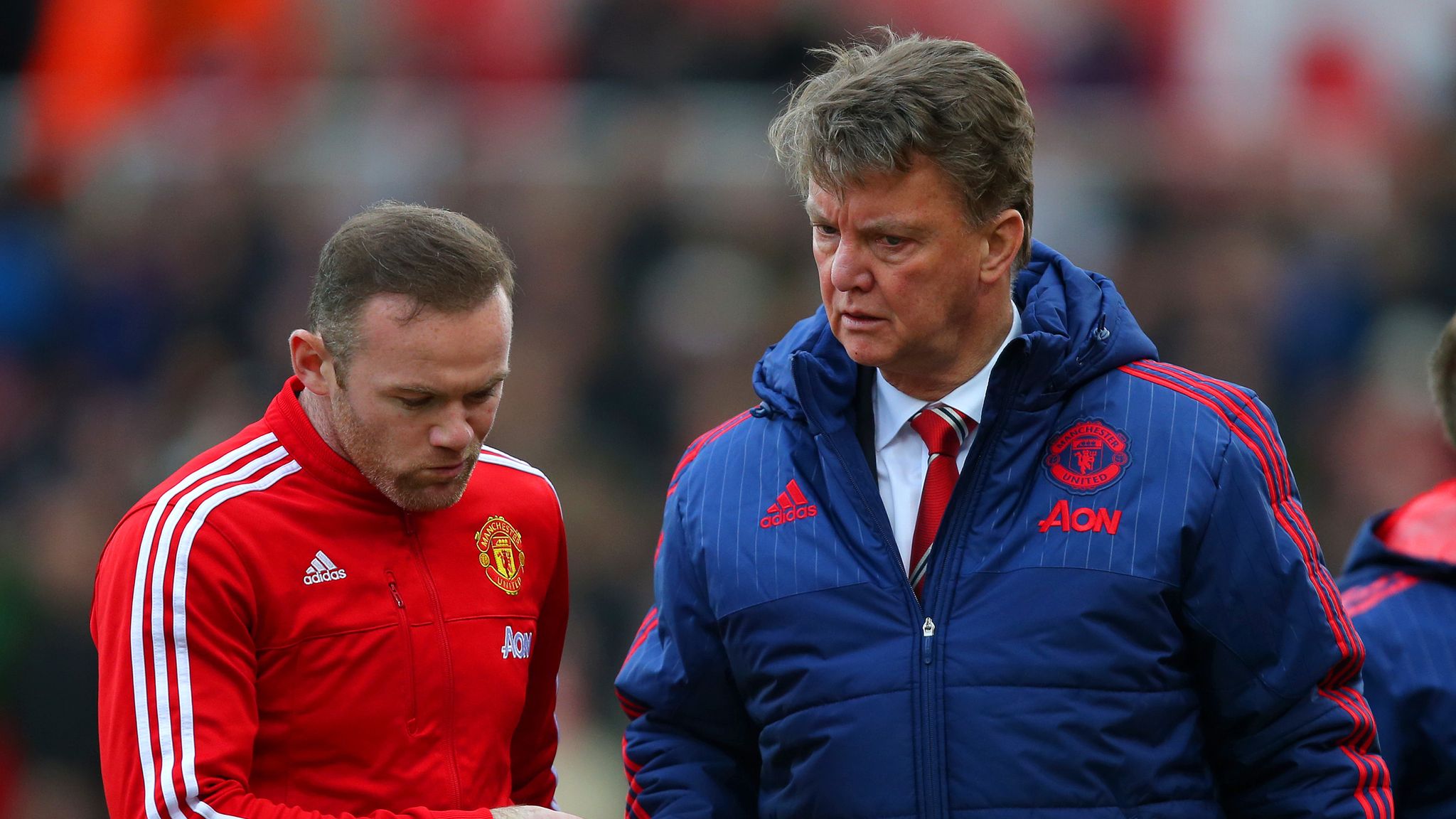 Manchester United 'painful to watch' and Louis van Gaal wrong over ...