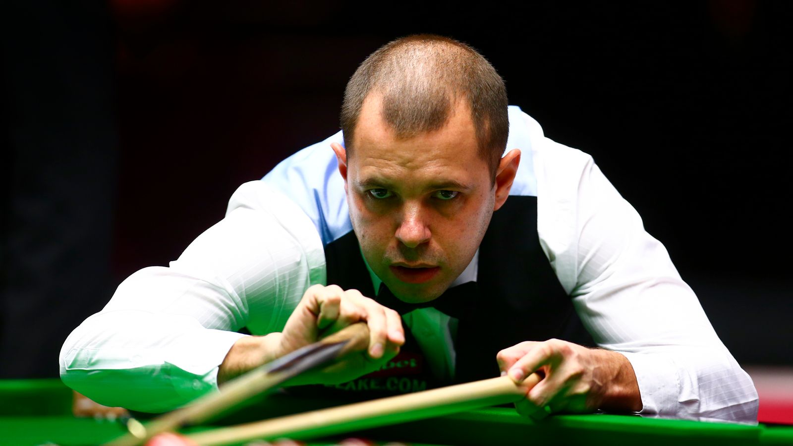 Barry Hawkins overcomes Judd Trump to reach Masters final | Sky Sports