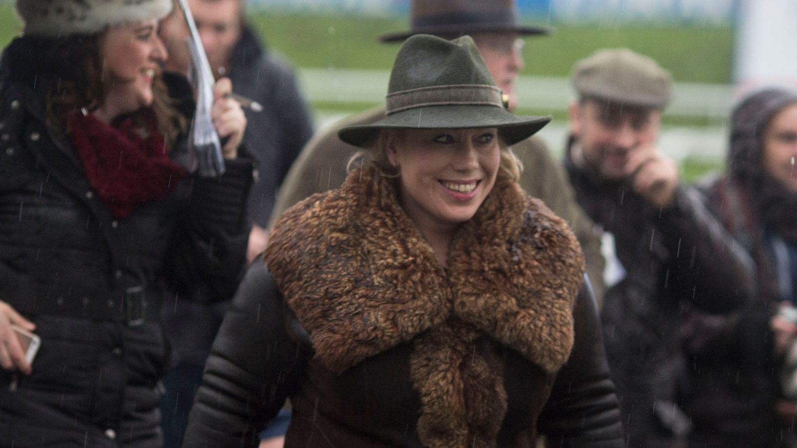 Kerry Lee to school Mountainous & Bishops Road over Grand National ...